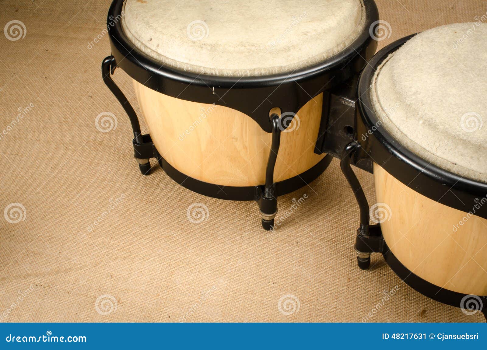 Percussie stock afbeelding. Image of geluid, spelen, conga - 48217631