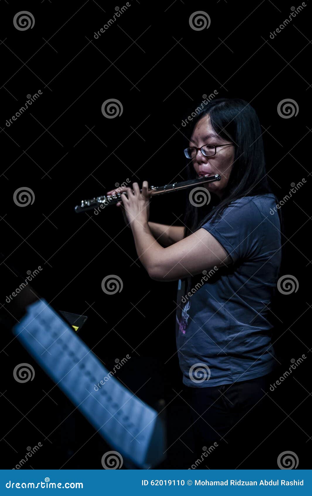 Percussion Player editorial image. Image of instrument - 62019110