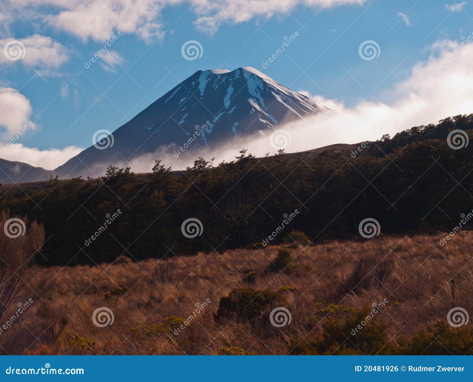 Perfect cone of a volcano stock photo. Image of cone - 20481926