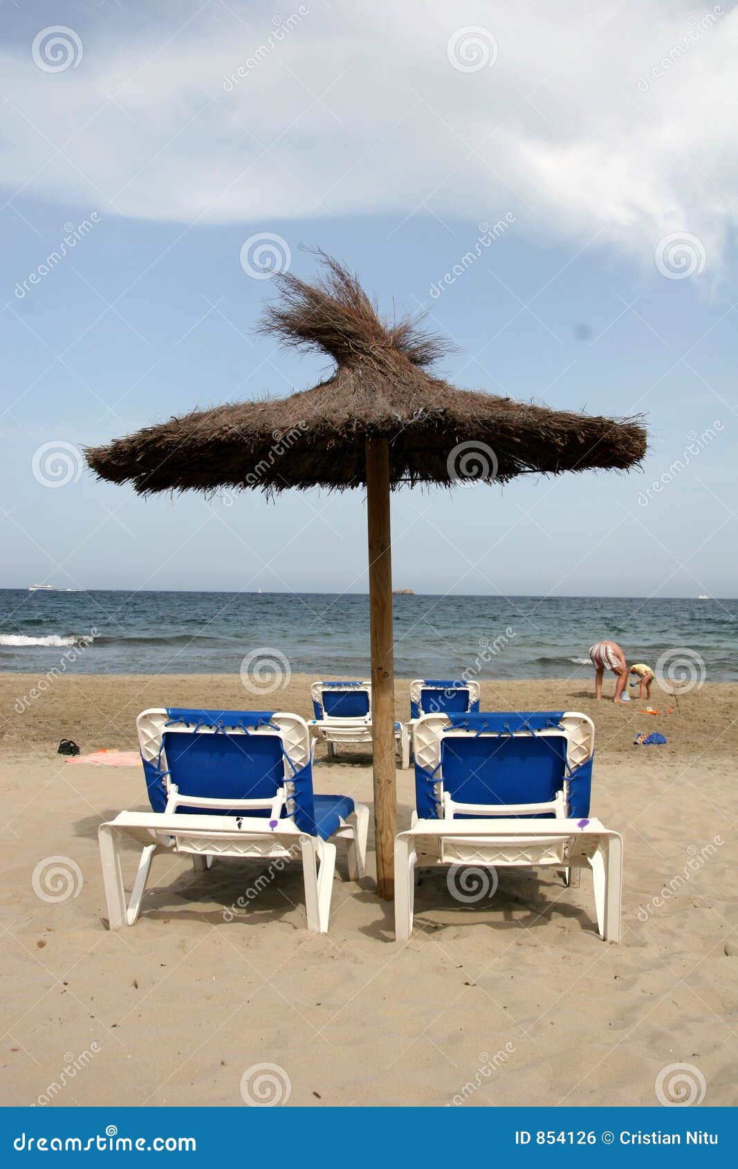 Perfect Holiday on the Beach Stock Photo - Image of sand, scene: 854126