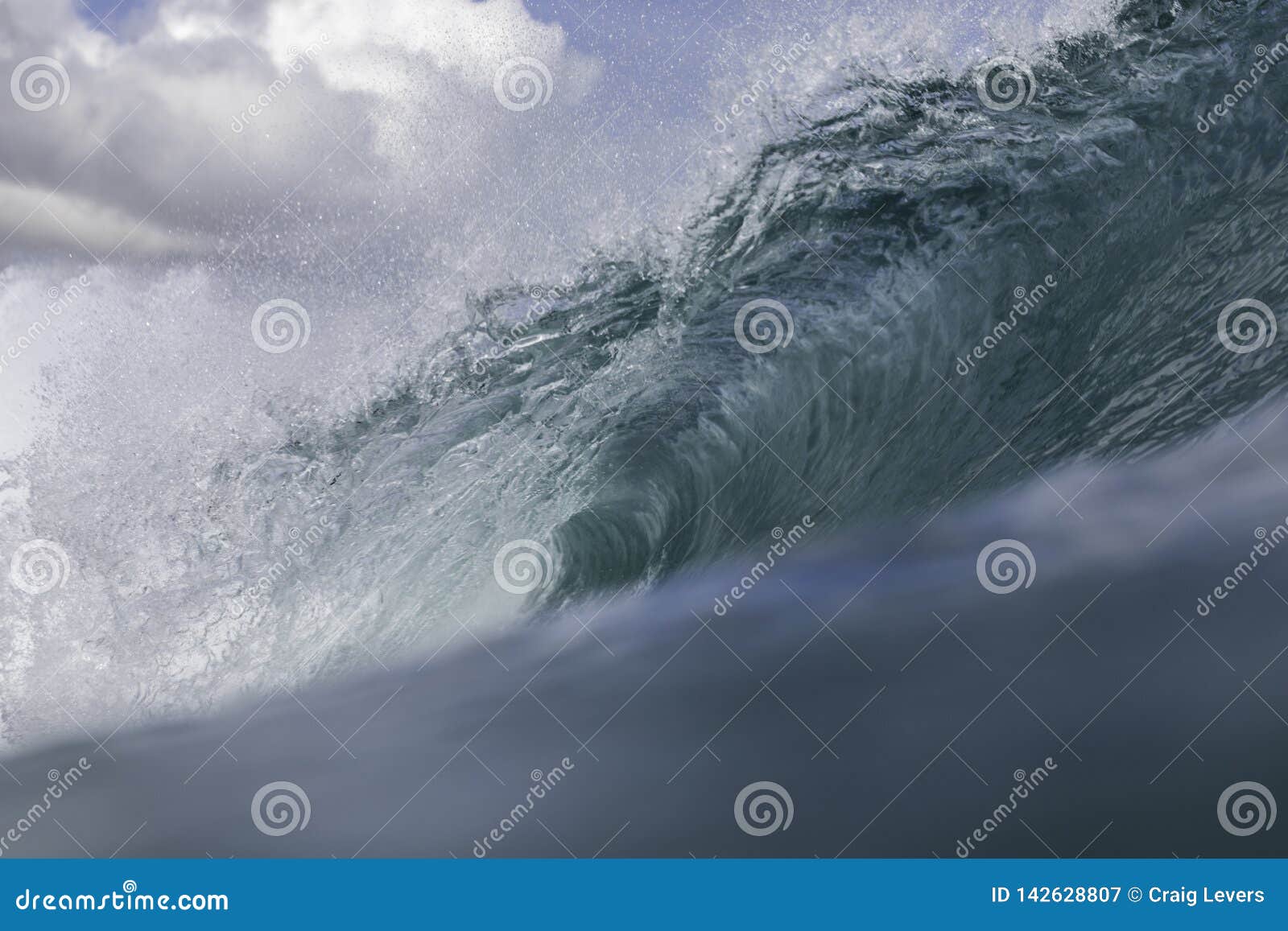 Pumping Surf Wave stock image. Image of great, waves - 142628807