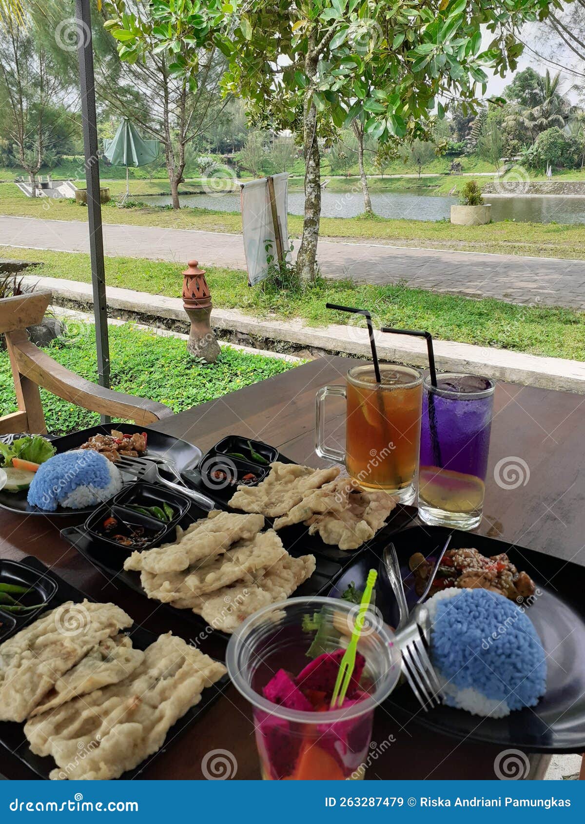 Perfect Lunch with Lake View Stock Image - Image of plant, green: 263287479