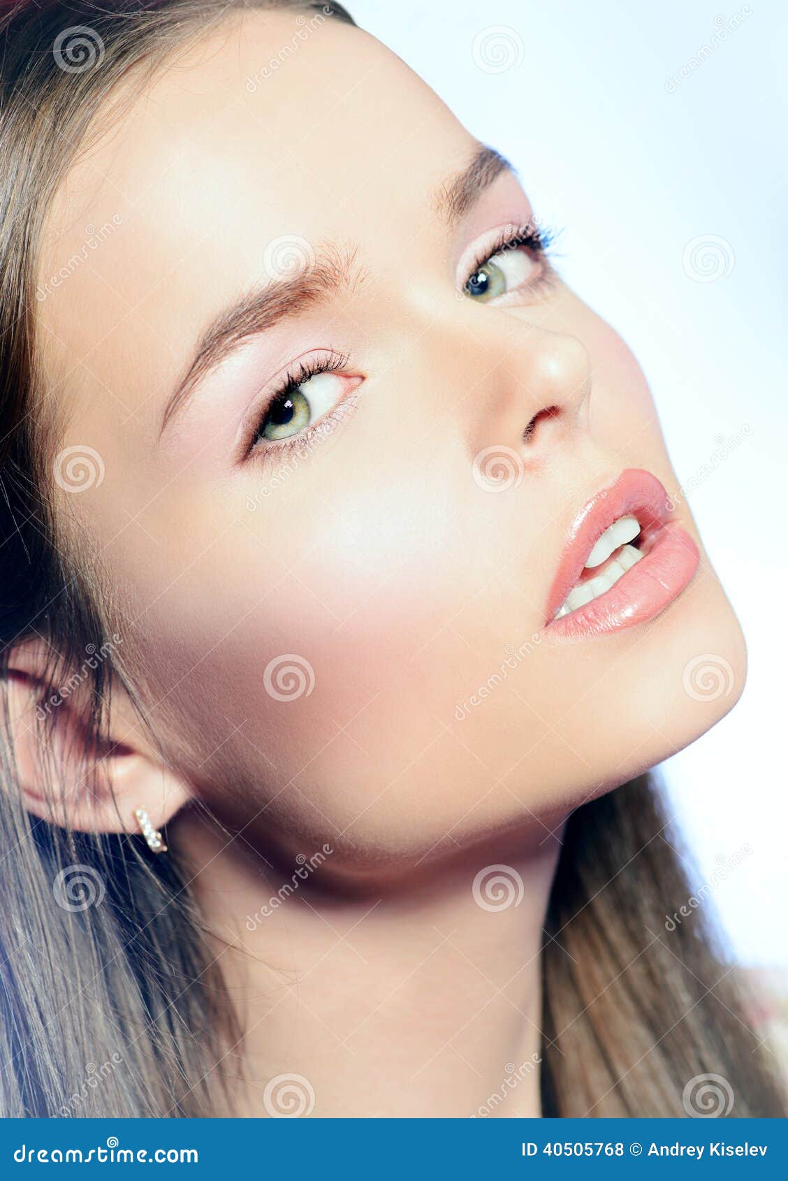 Perfektes Gesicht stockfoto. Bild von frisch, schönheit - 40505768