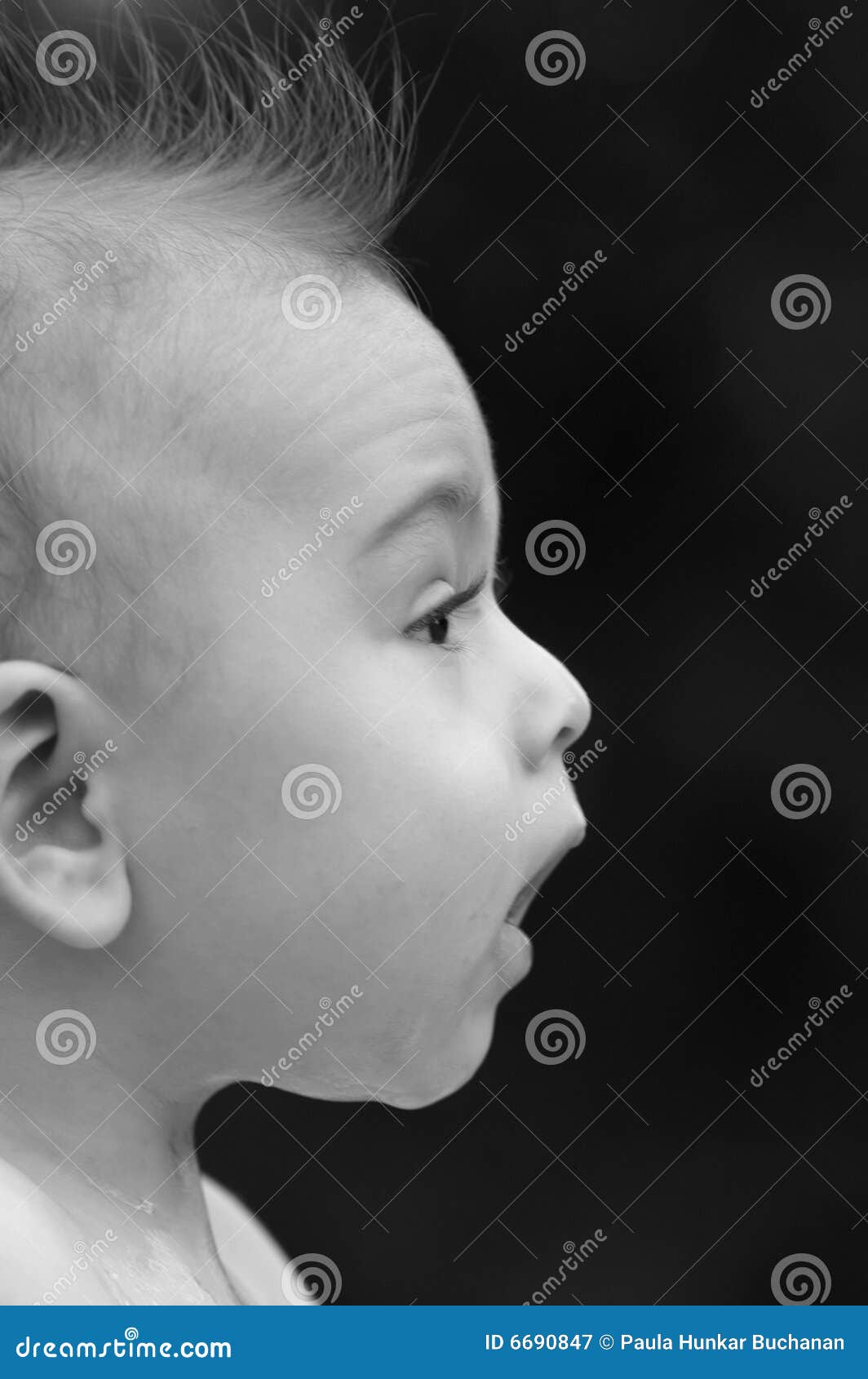 Perfil del bebé imagen de archivo. Imagen de hermano, padre - 6690847