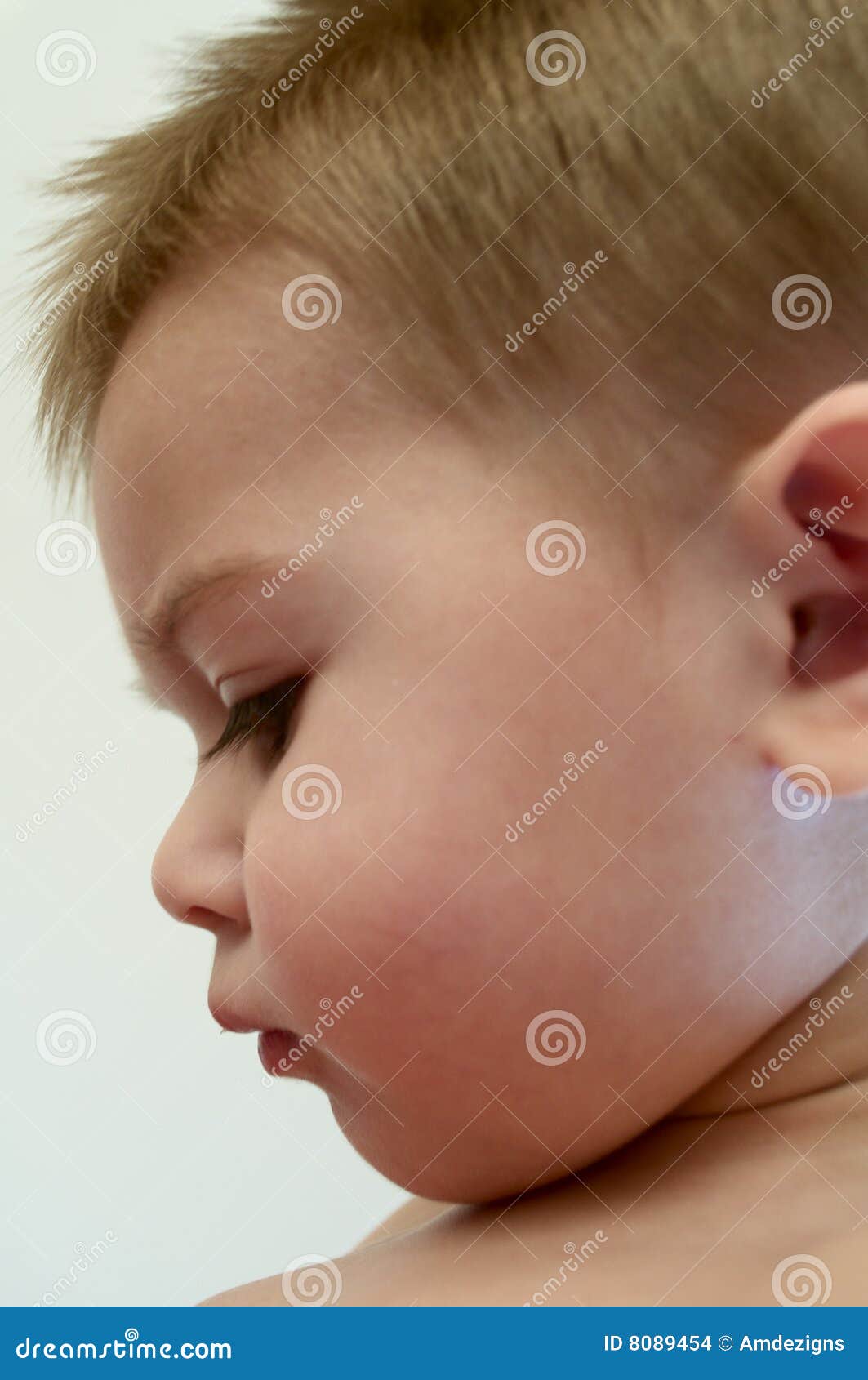 Perfil del bebé foto de archivo. Imagen de bebés, juventud - 8089454