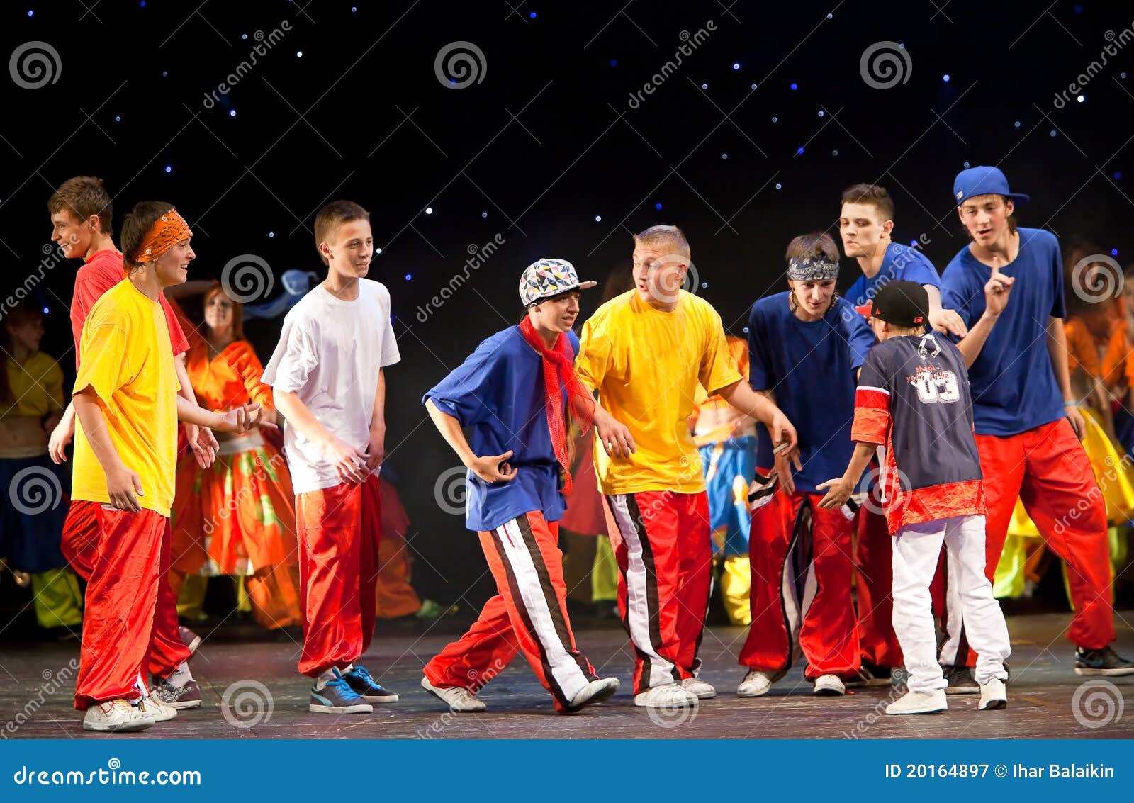 Performance of Dancing Group Editorial Photography - Image of hand ...