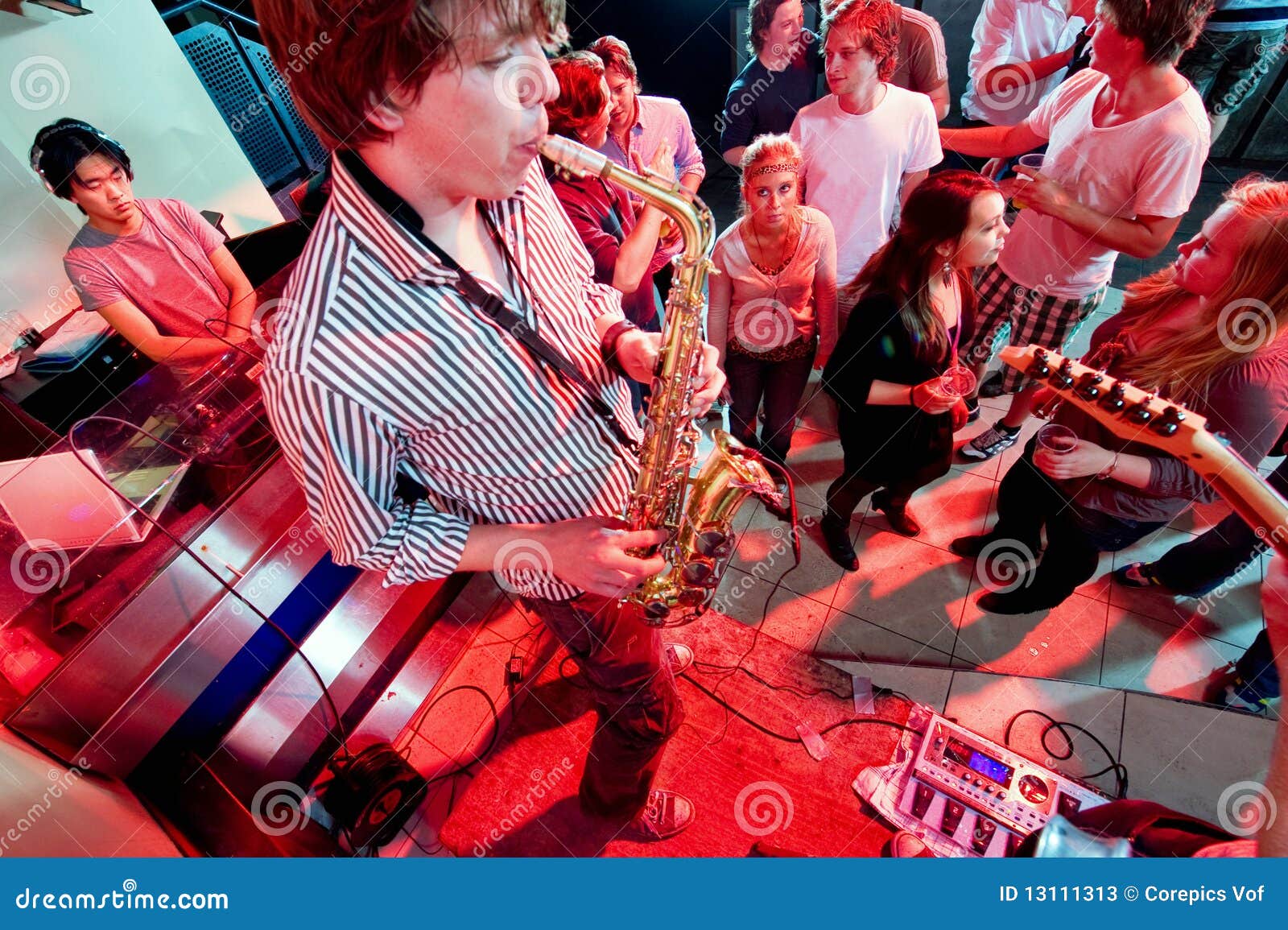 Performance in a nightclub stock image. Image of mixer - 13111313