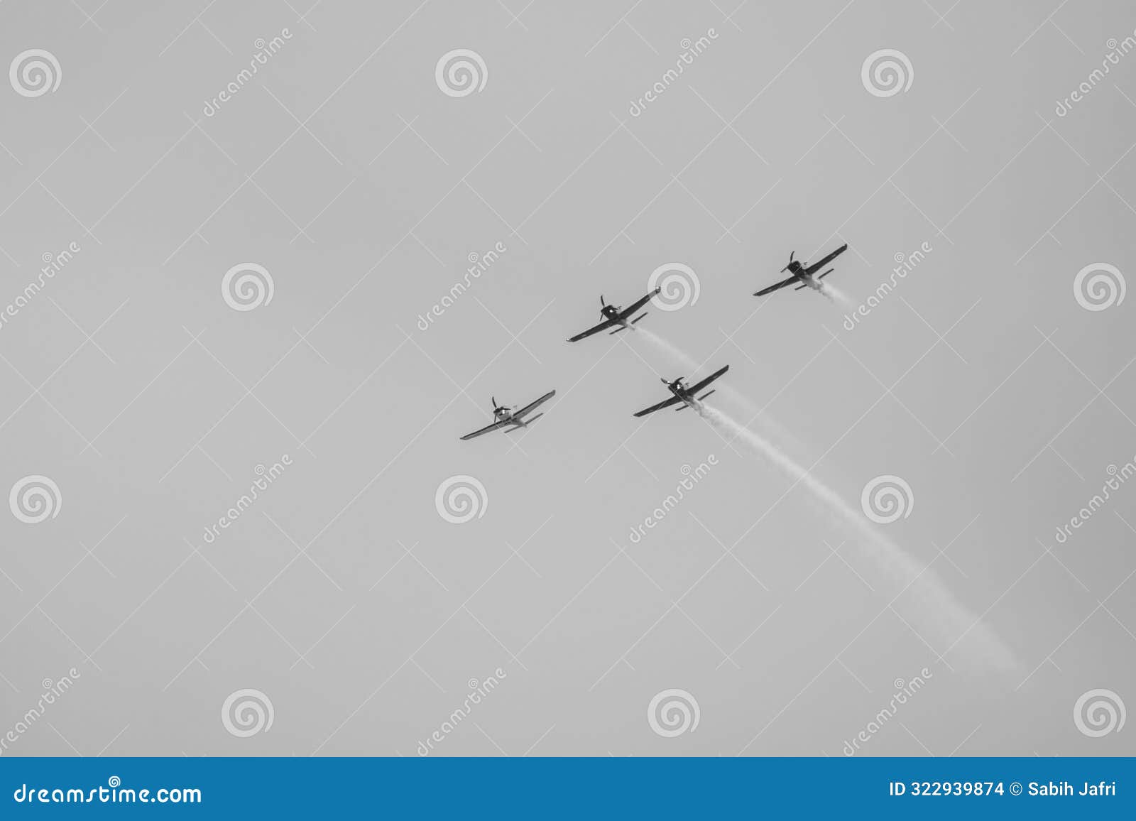 Performing Fighter Planes Flying in Formation Editorial Stock Image ...