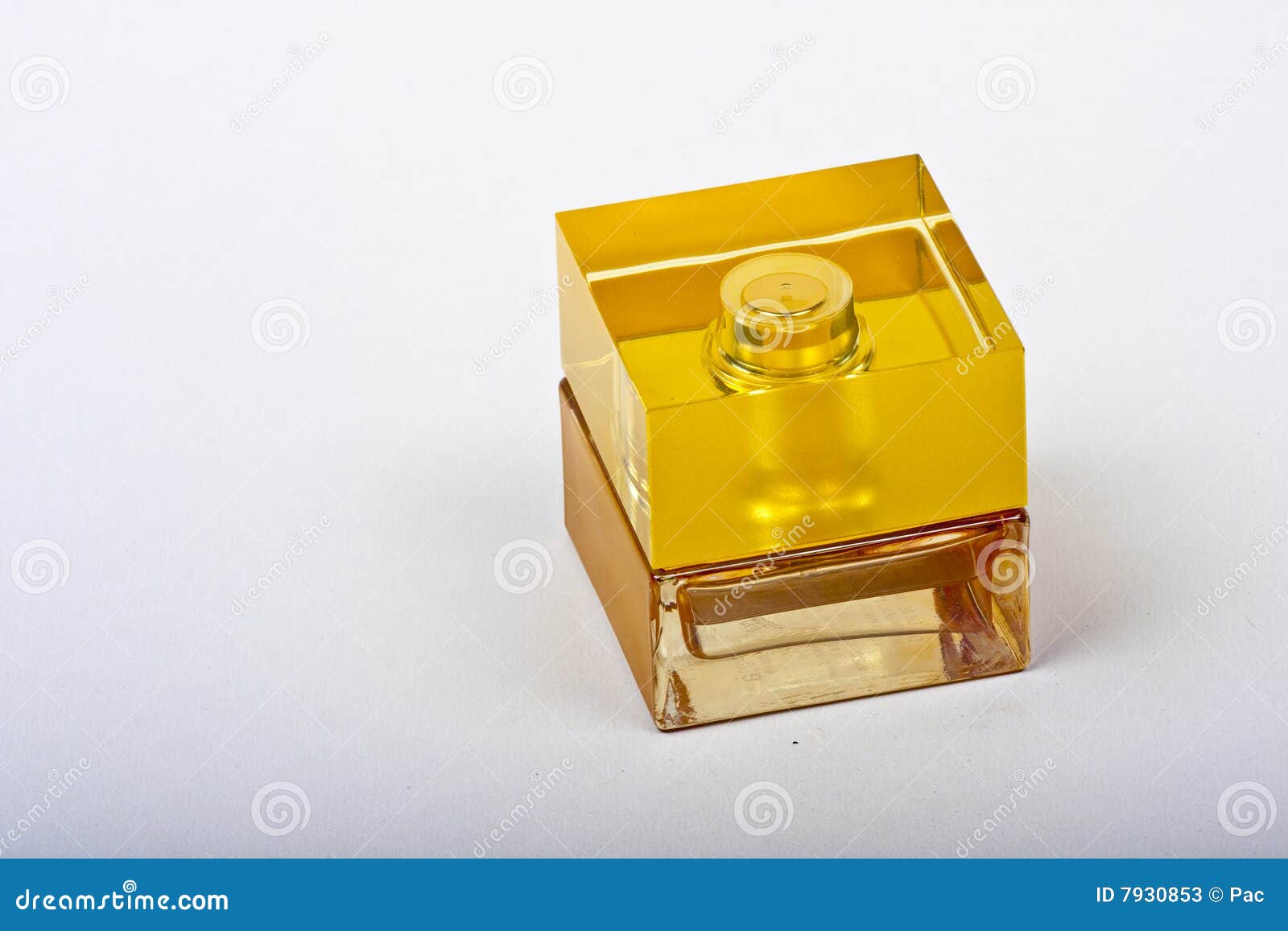 Perfume Del Cubo Imagen. Imagen: 7930853