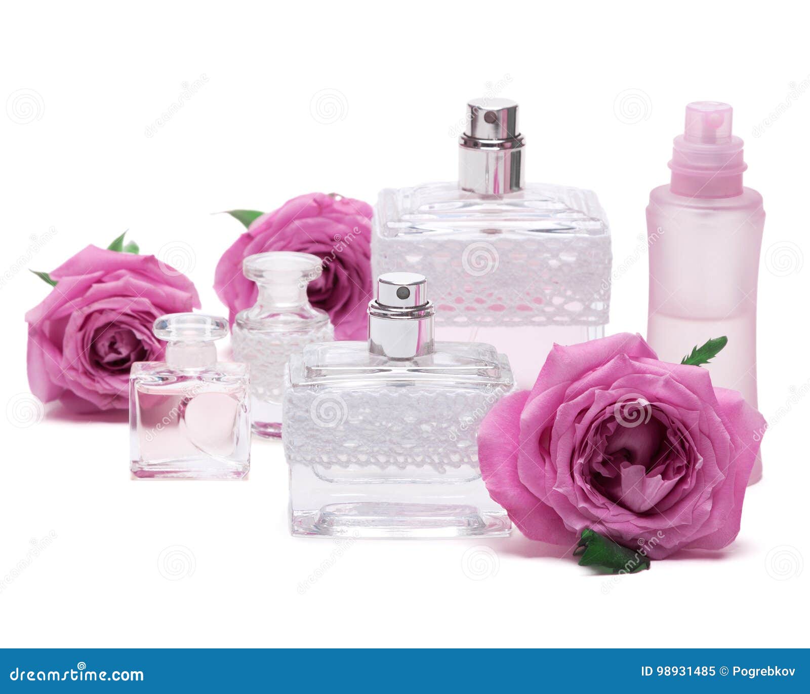 Perfumes Con Las Rosas En El Fondo Blanco Imagen de archivo - Imagen de ...