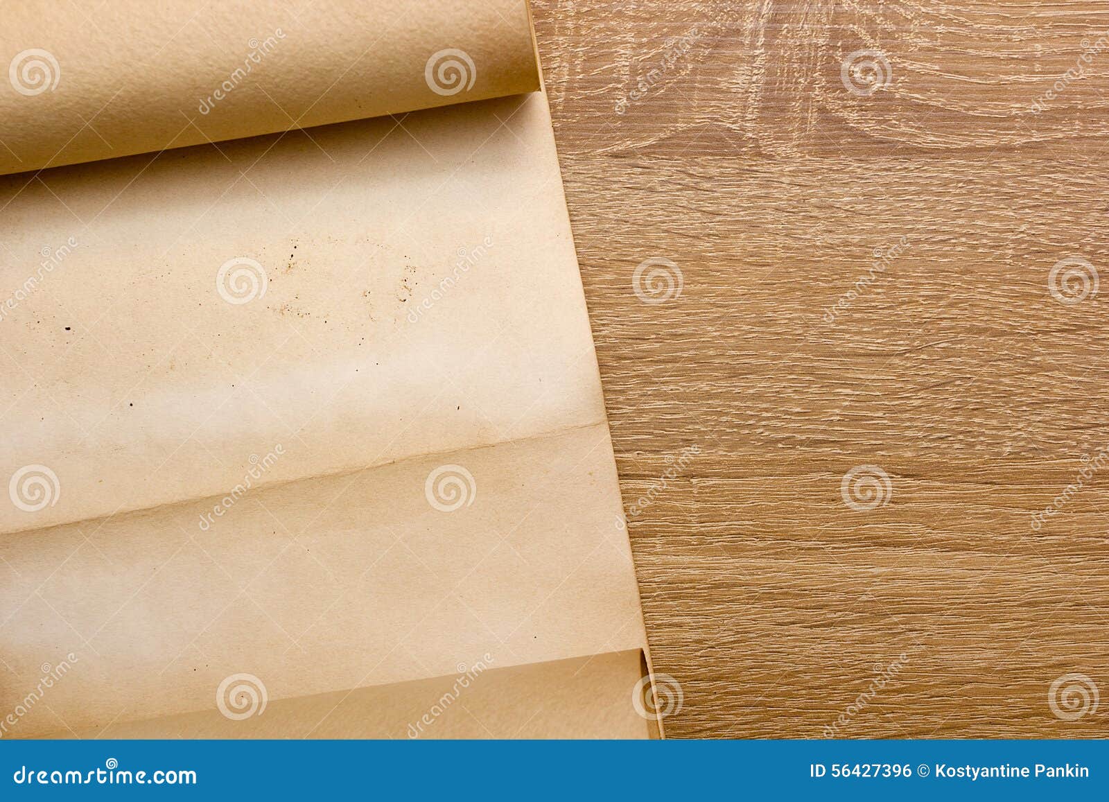 Pergament Wird in Eine Rolle Gerollt Stockfoto - Bild von zeichen ...