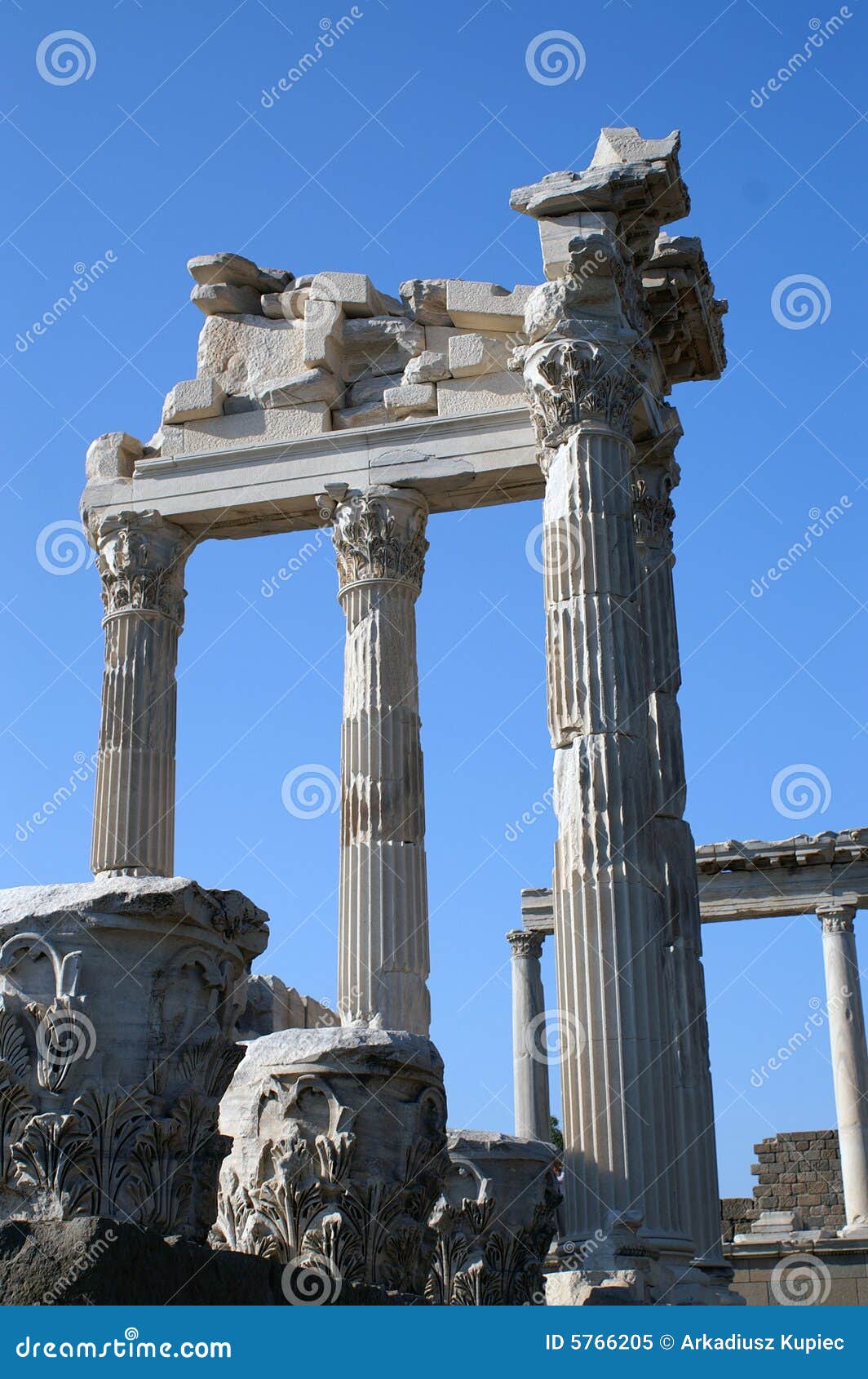 Pergamon column2 stock image. Image of roman, destinations - 5766205