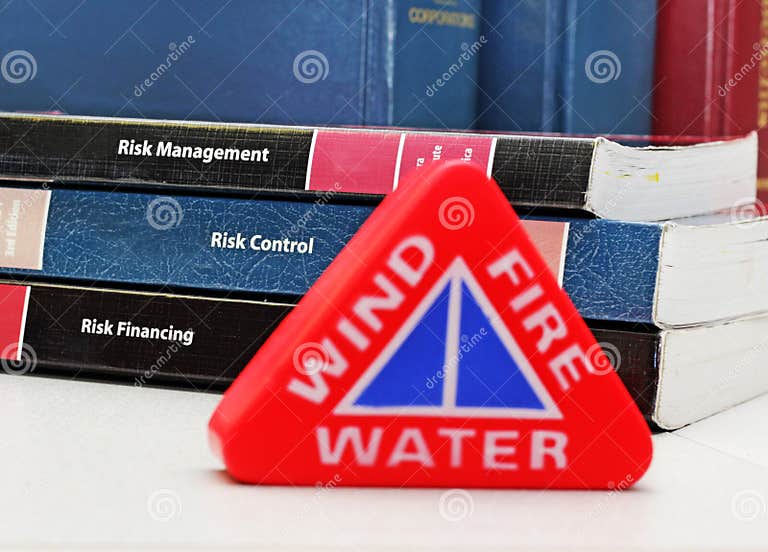 Pericoli E Gestione Dei Rischi Immagine Stock - Immagine di naughty ...