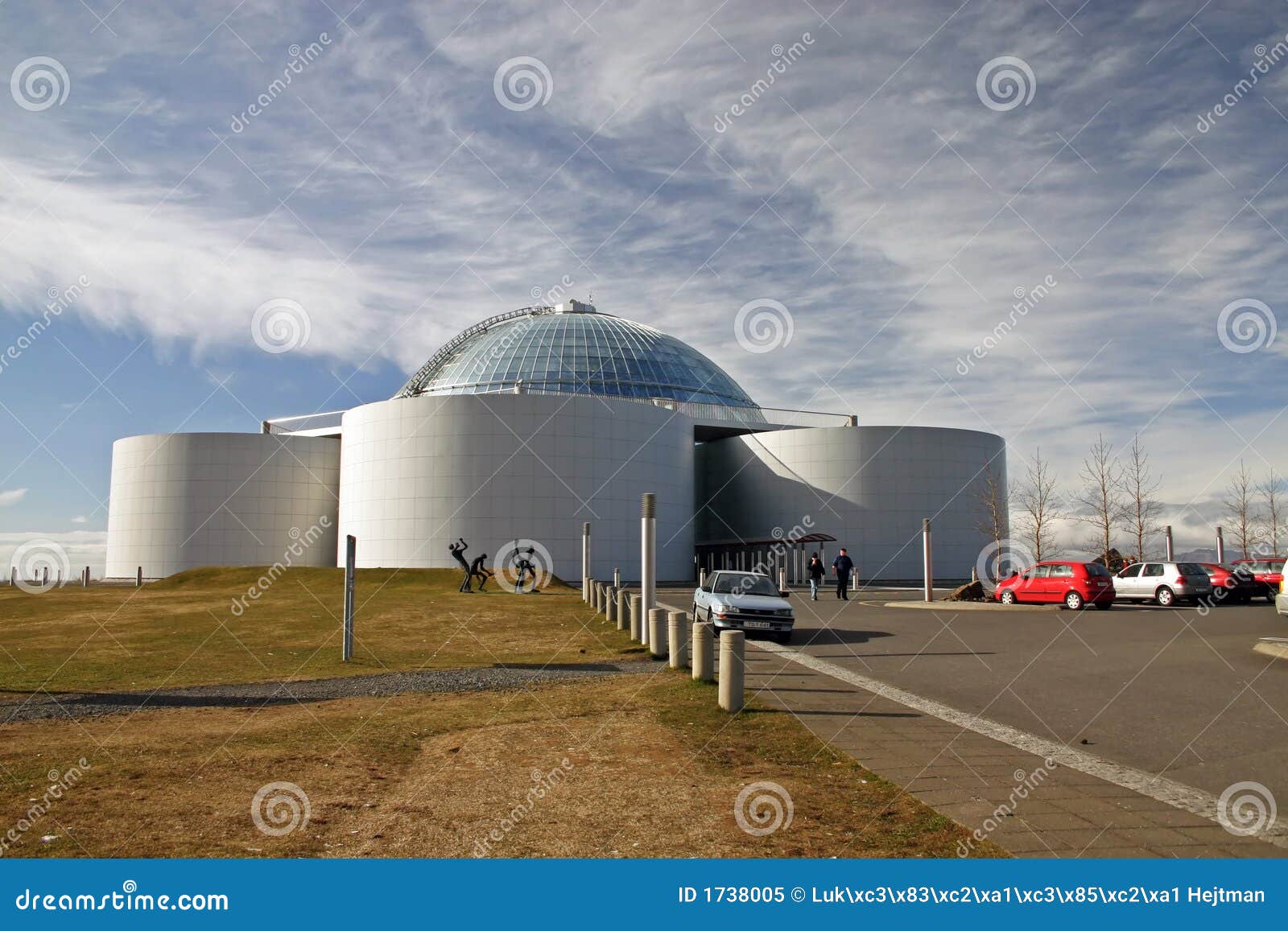 Perlan editorial image. Image of blue, iceland, cars, cloud - 1738005