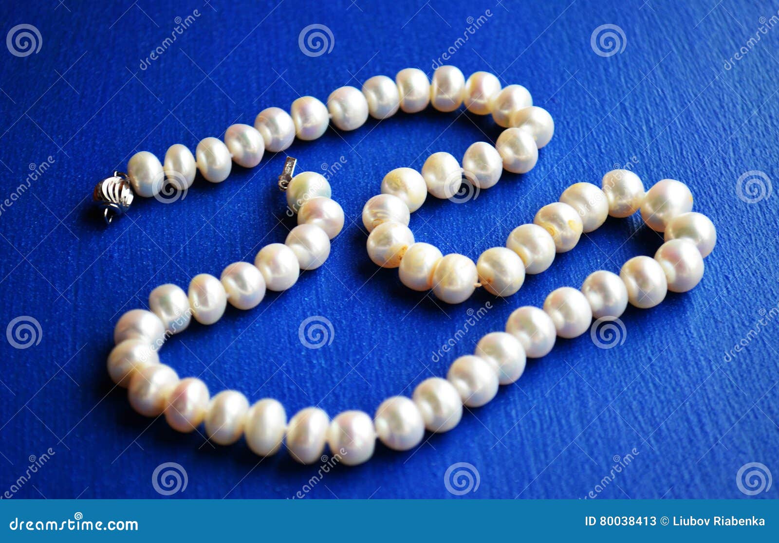 Perlas imagen de archivo. Imagen de wallpaper, fondo - 80038413