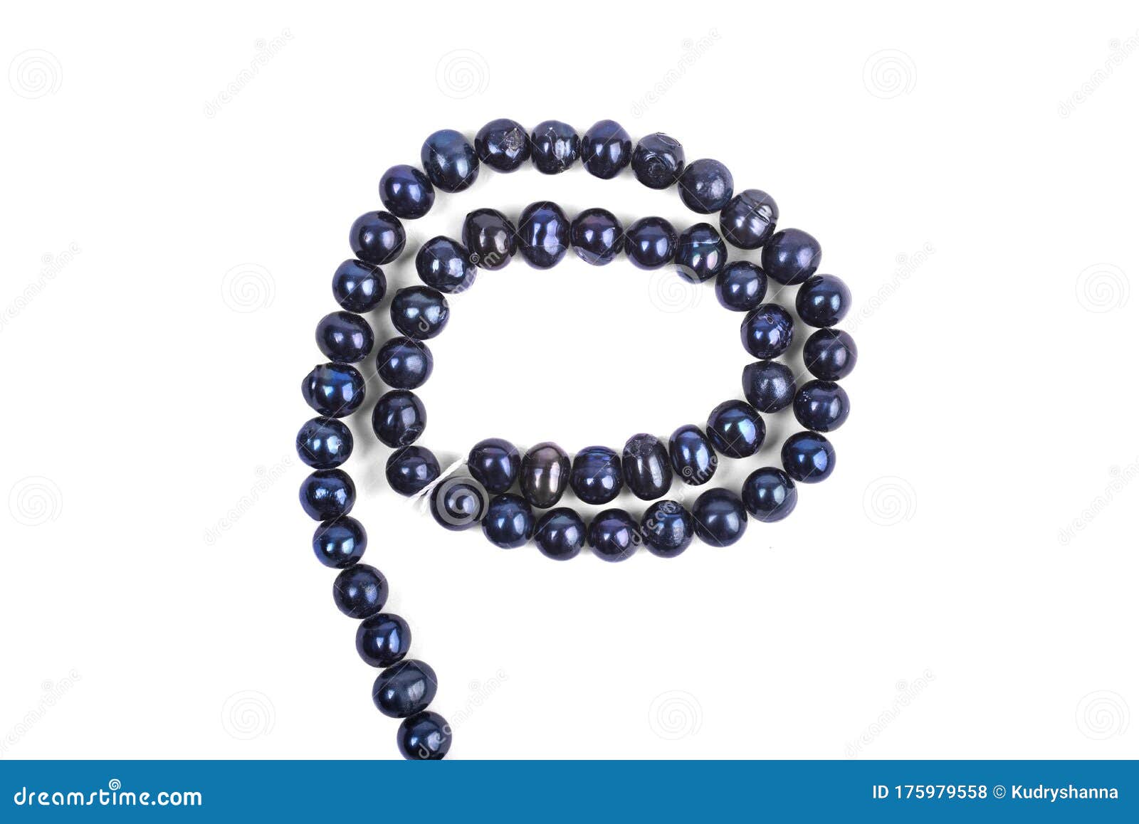 Perlas Azules Aisladas En Un Fondo Blanco Foto de archivo - Imagen de ...