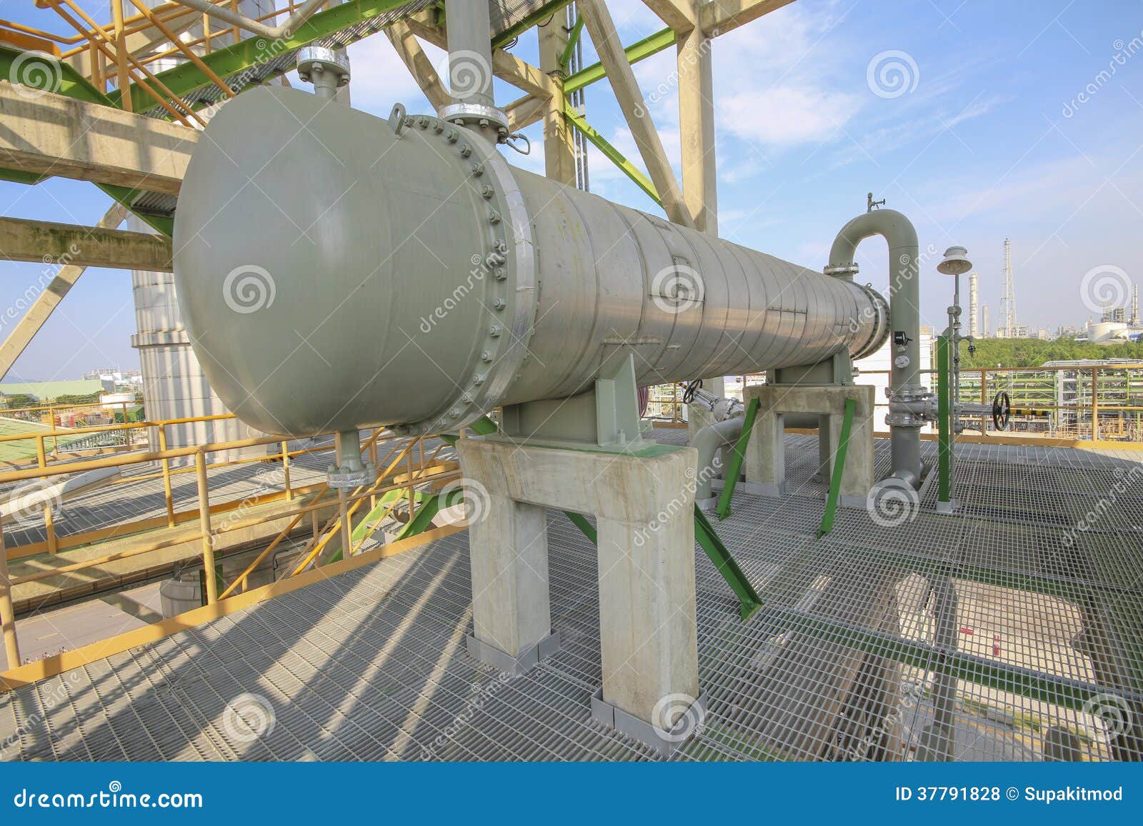 Permutador de calor foto de stock. Imagem de metal, cobre - 37791828