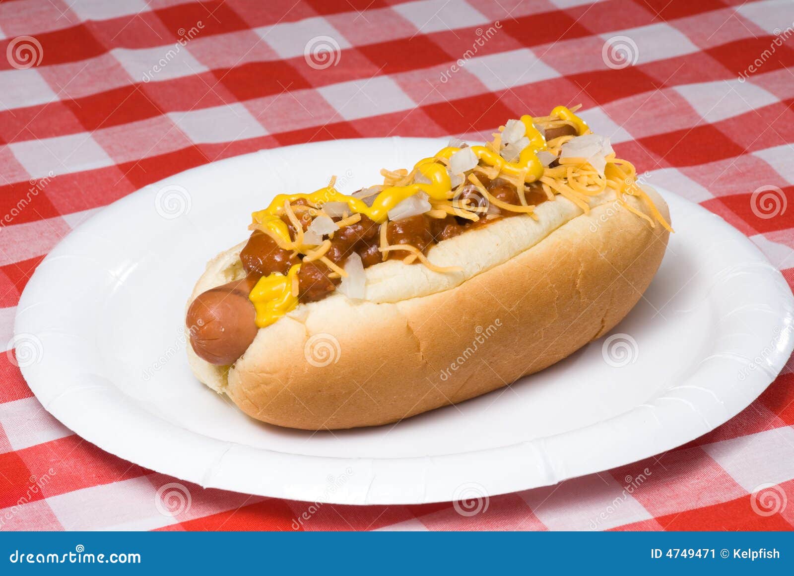 Perro de chile imagen de archivo. Imagen de caliente, cebollas - 4749471