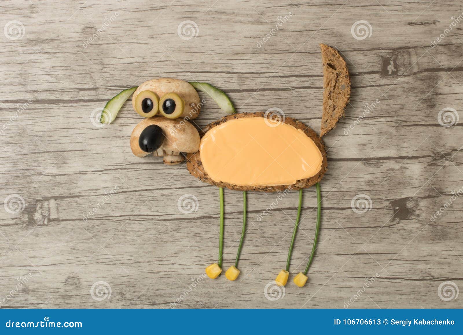 Perro Sorprendido Hecho Con Pan Imagen de archivo - Imagen de festivo ...