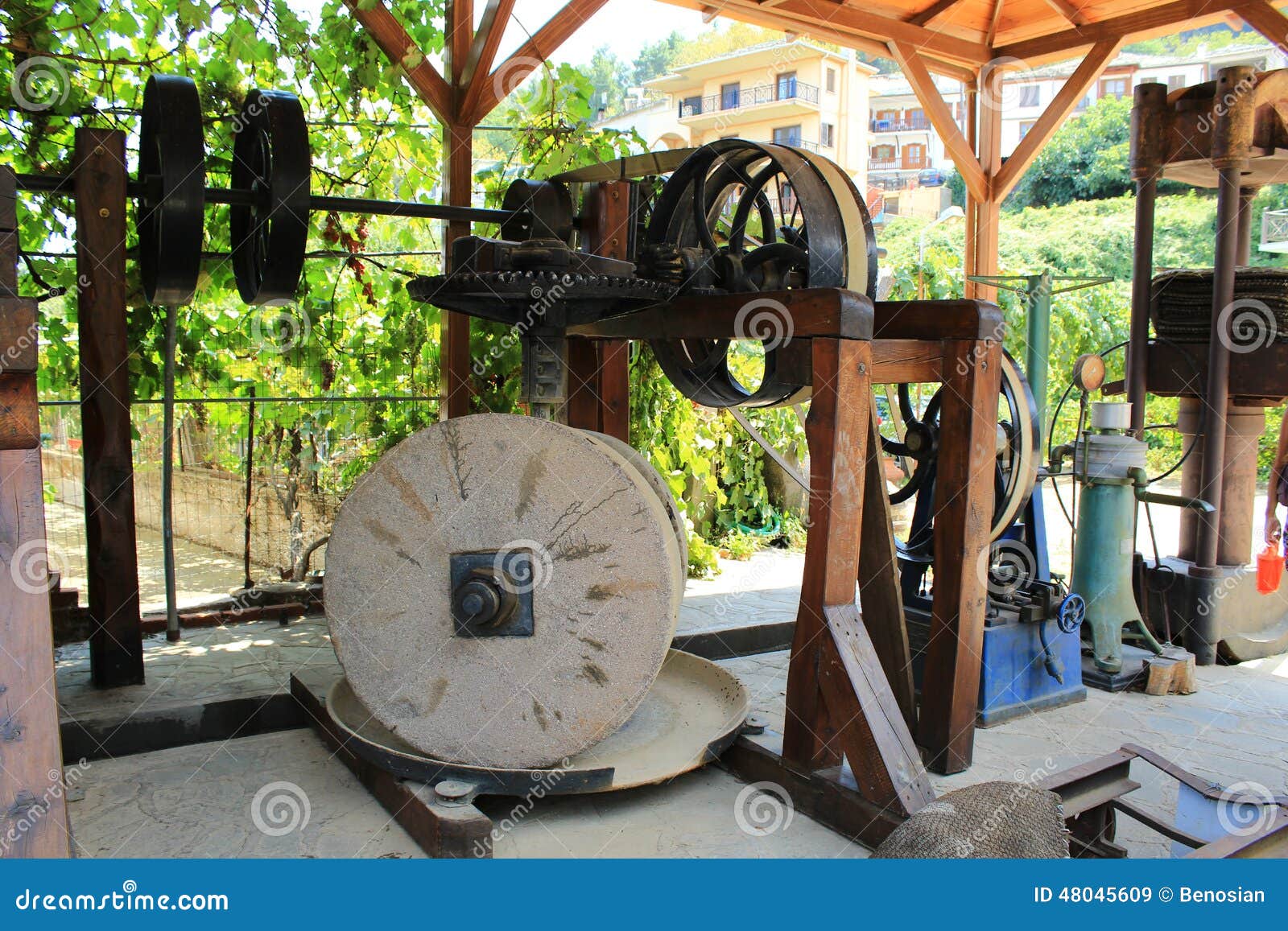 Pers stock afbeelding. Image of gebruikt, olie, olijf - 48045609