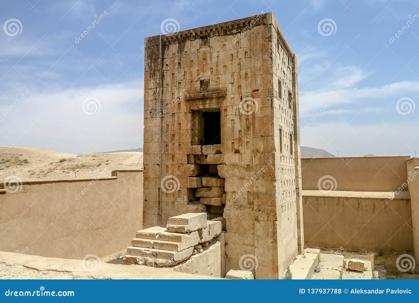 Naqsh-e Rustam Persian Ancient Necropolis Persepolis In Fars Province ...