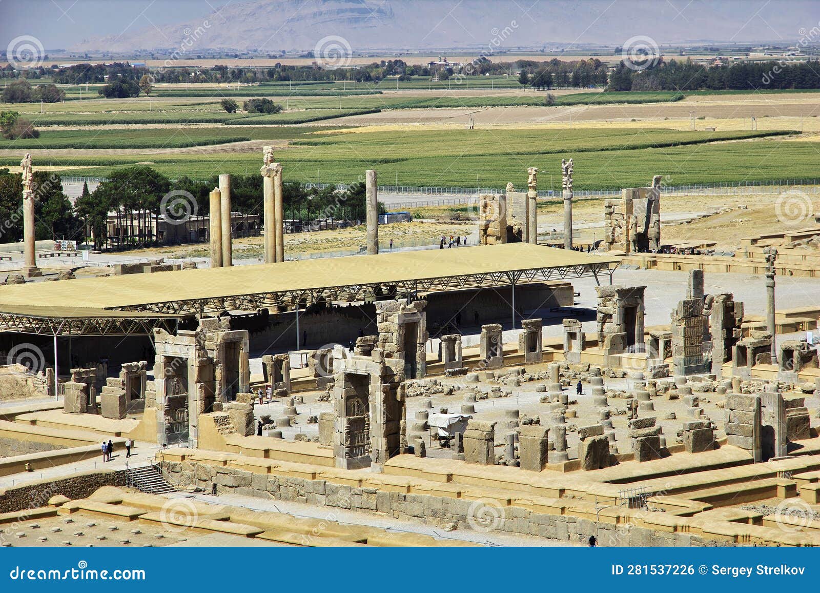 Persepolis Ruins of the Ancient Empire in Iran Stock Photo - Image of ...