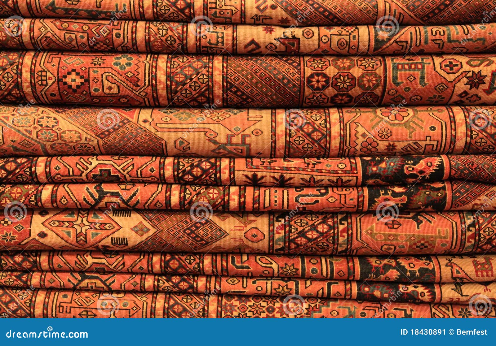 Persische Teppiche Auf Bildschirmanzeige Stockbild - Bild von kunst ...