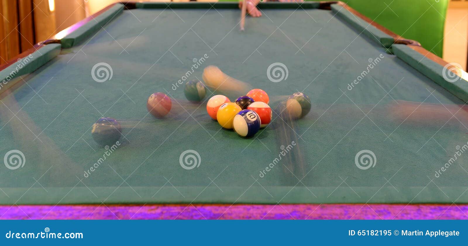 Person Breaking on a Pool Table Stock Image - Image of stripes, spots ...