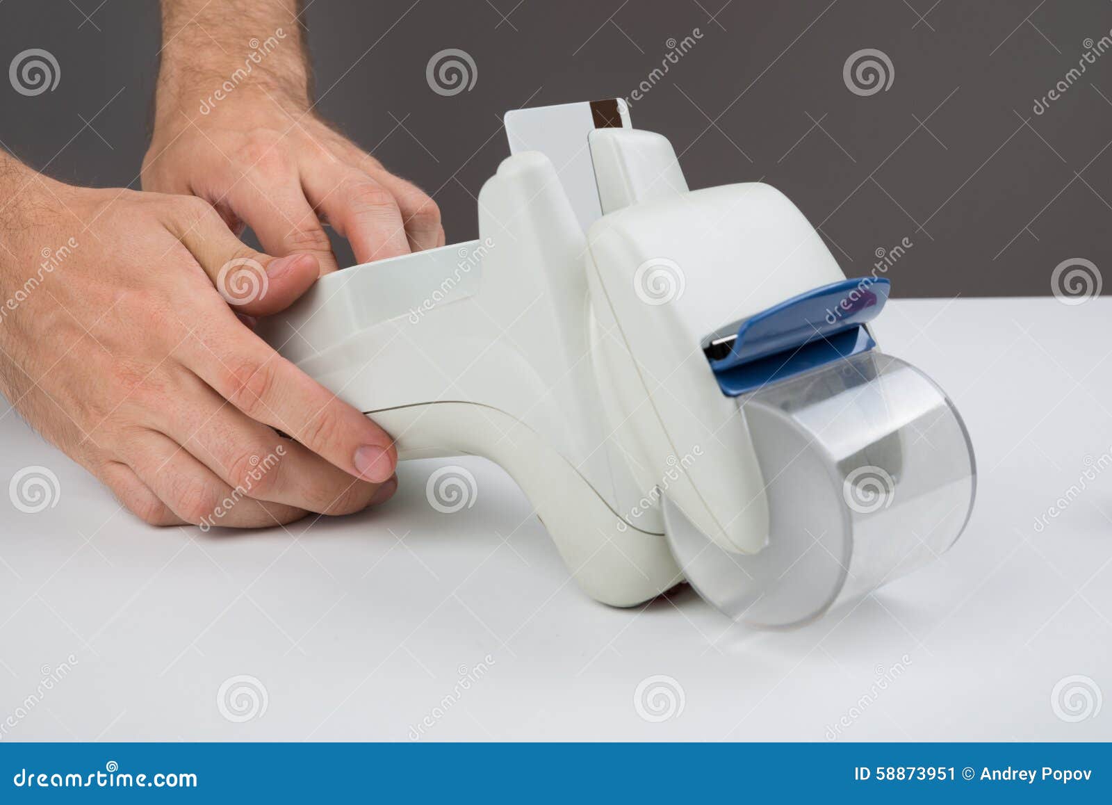 Person Hand Using Card Reader Stock Image - Image of cashier, machine ...
