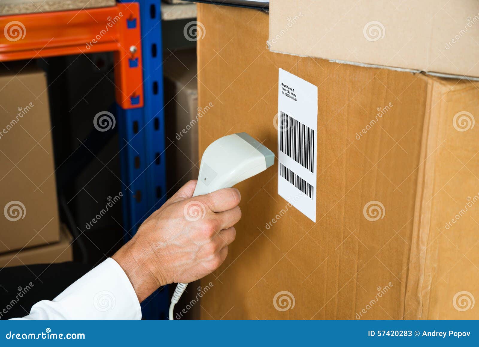 Person Hands with Barcode Scanner Scanningask Fotografering för ...