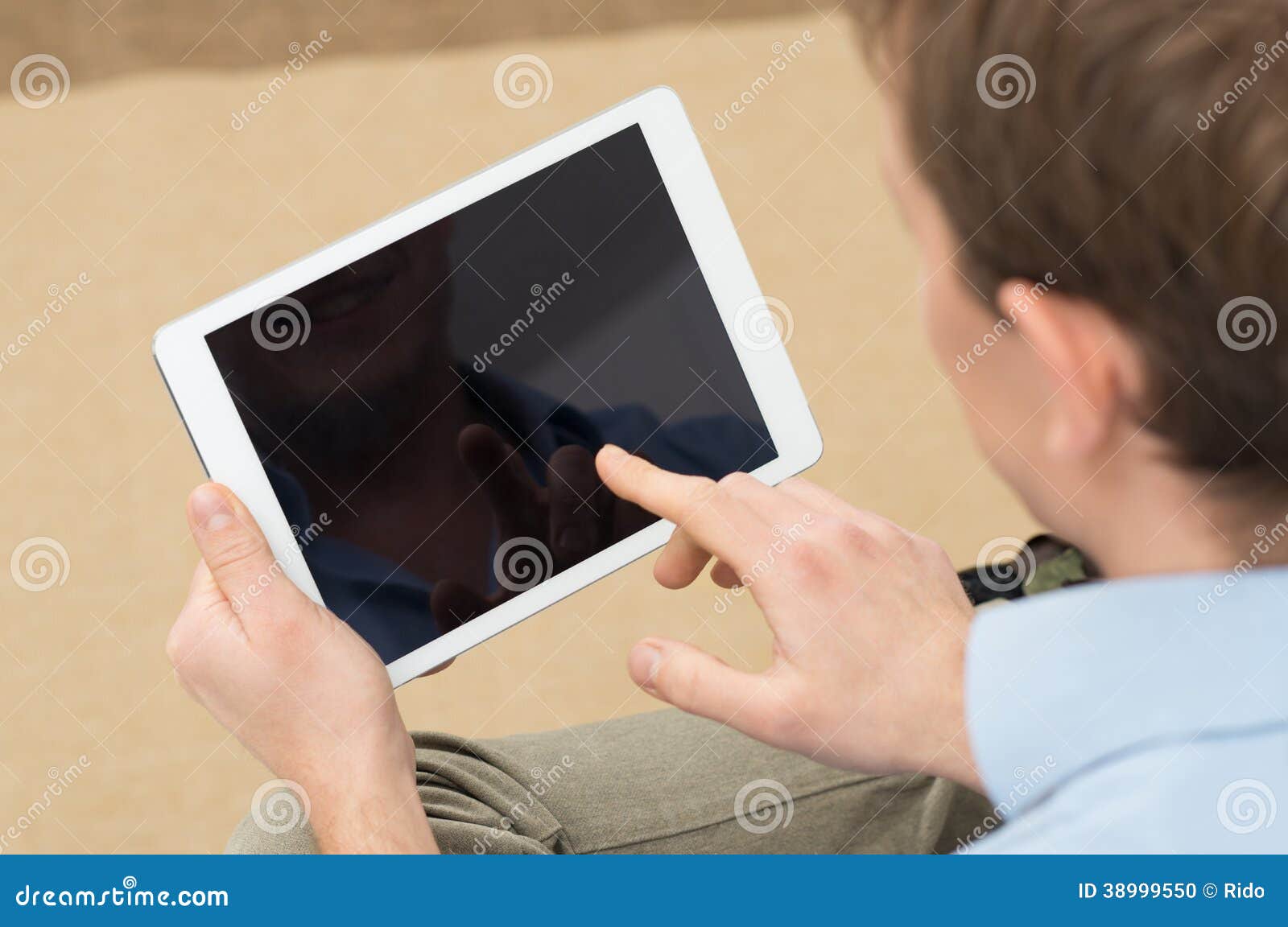 Person Holding Digital Tablet Fotografia Stock - Immagine di ...