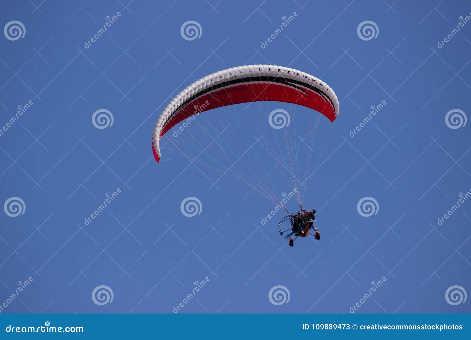Person Paragliding During Daytime Picture. Image: 109889473