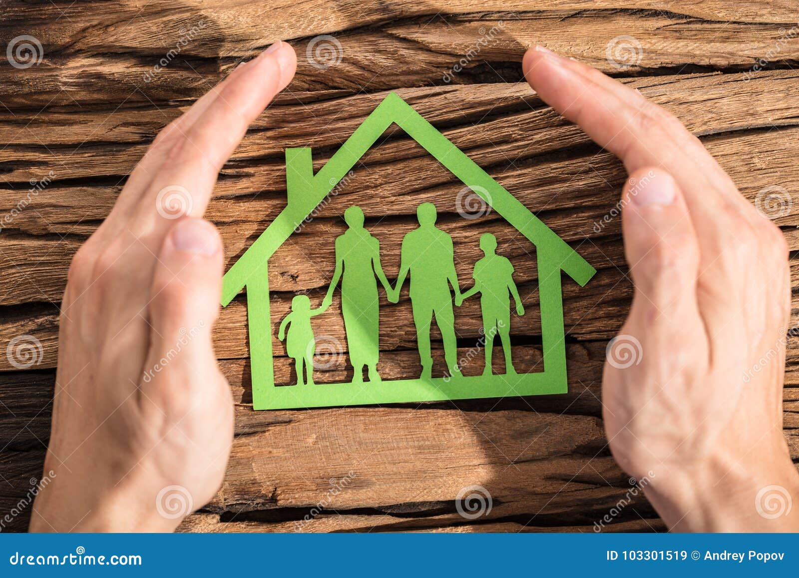 Person Protecting Family Home Stock Afbeelding - Image of cijfers ...