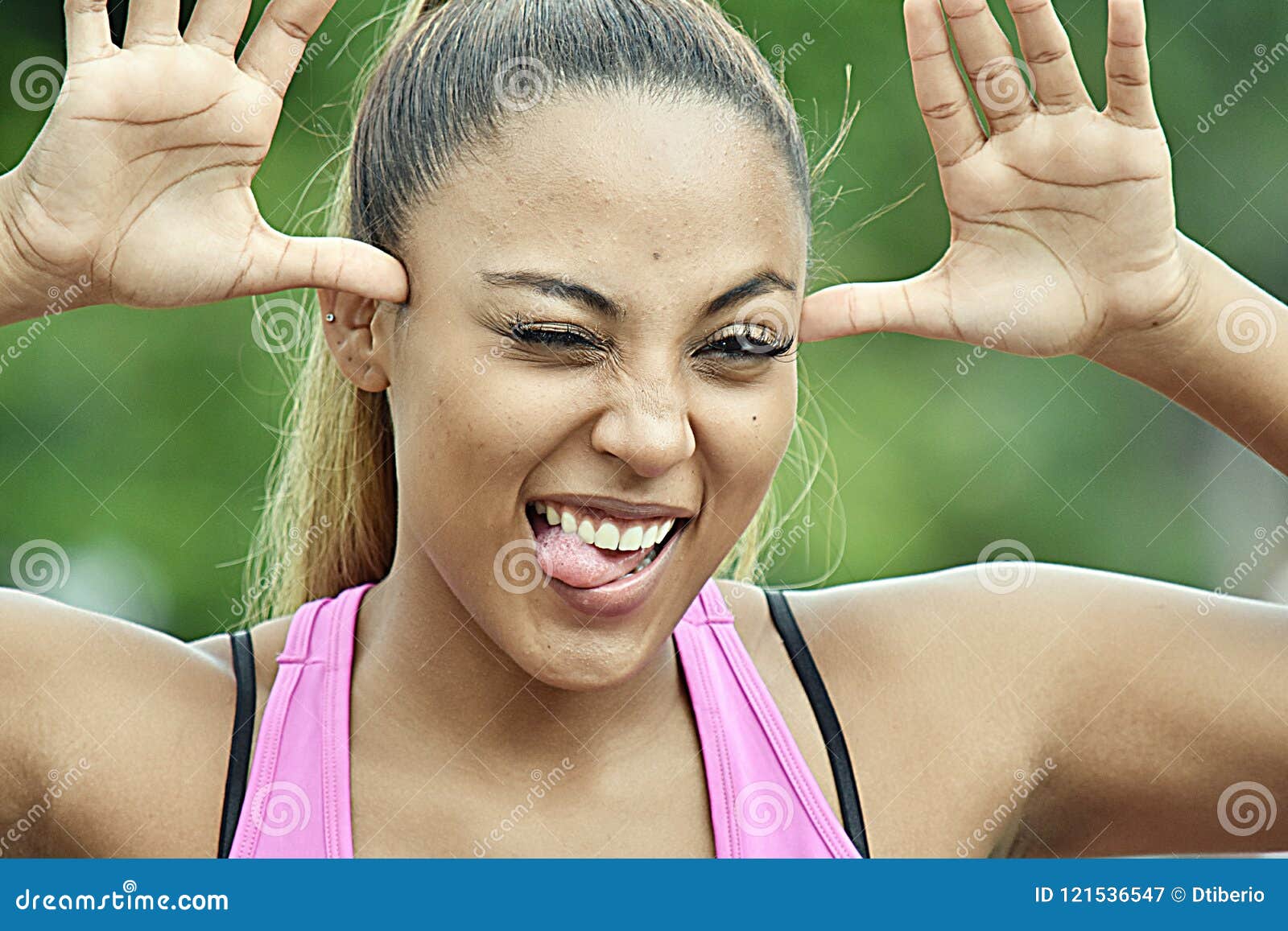 Persona atlética torpe imagen de archivo. Imagen de divertido - 121536547