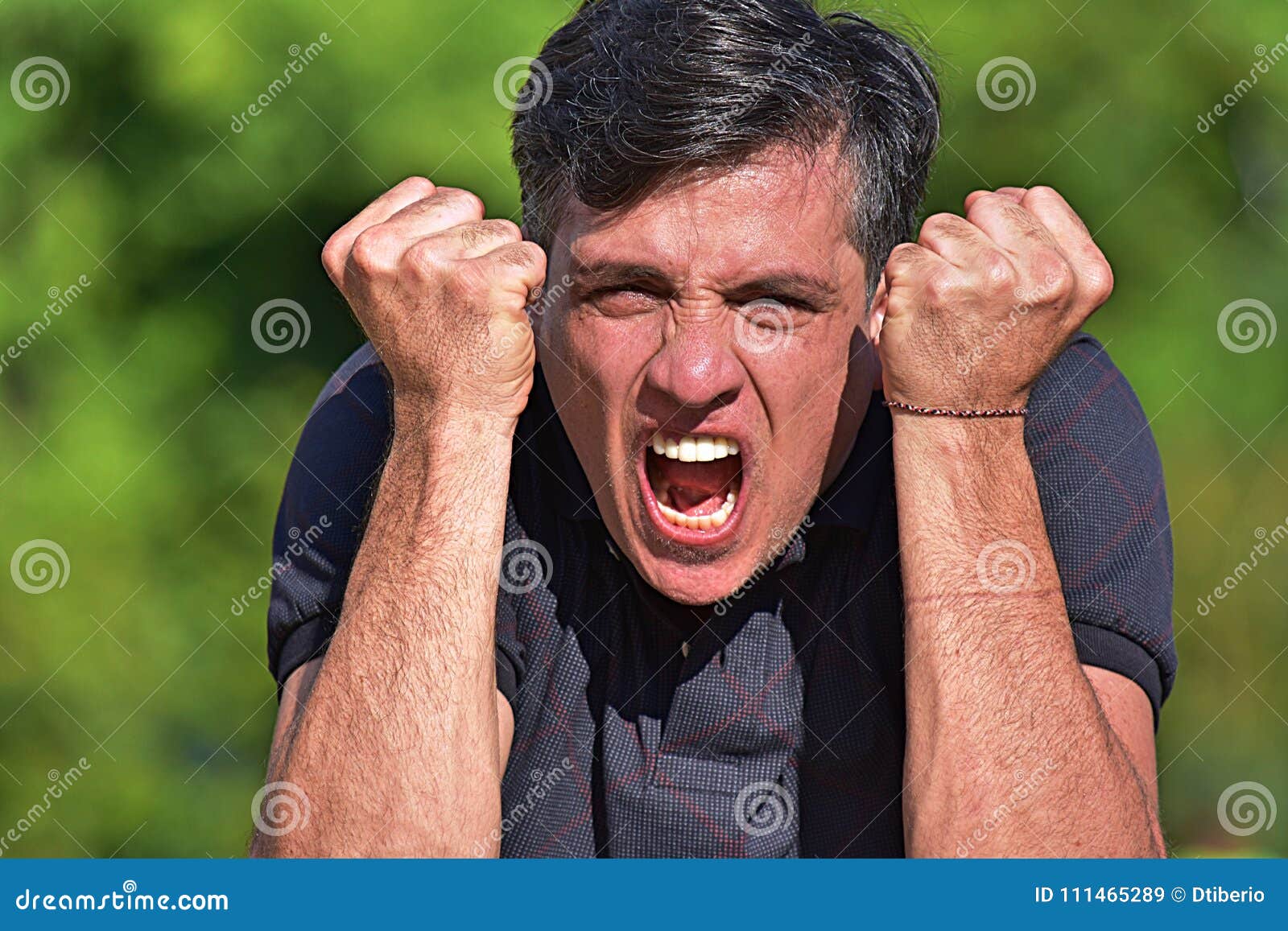 Persona Enojada De La Minoría Imagen de archivo - Imagen de enojado ...