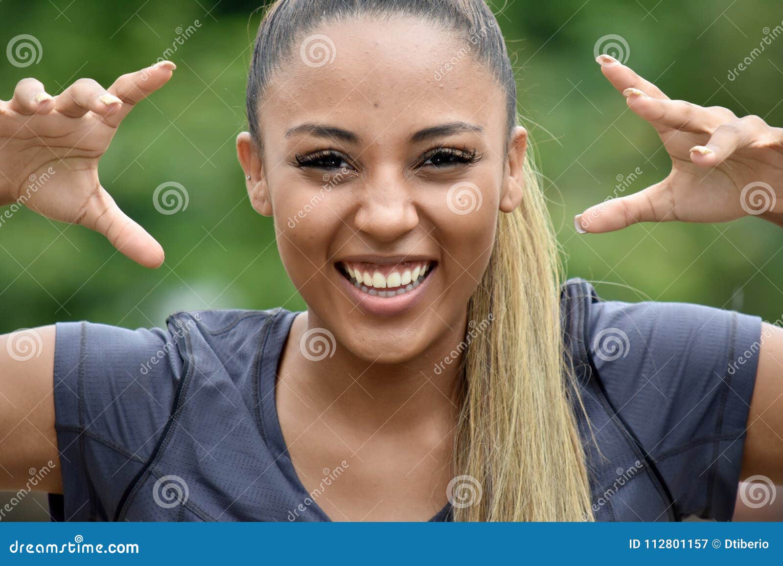 Persona torpe de Latina imagen de archivo. Imagen de hispanico - 112801157