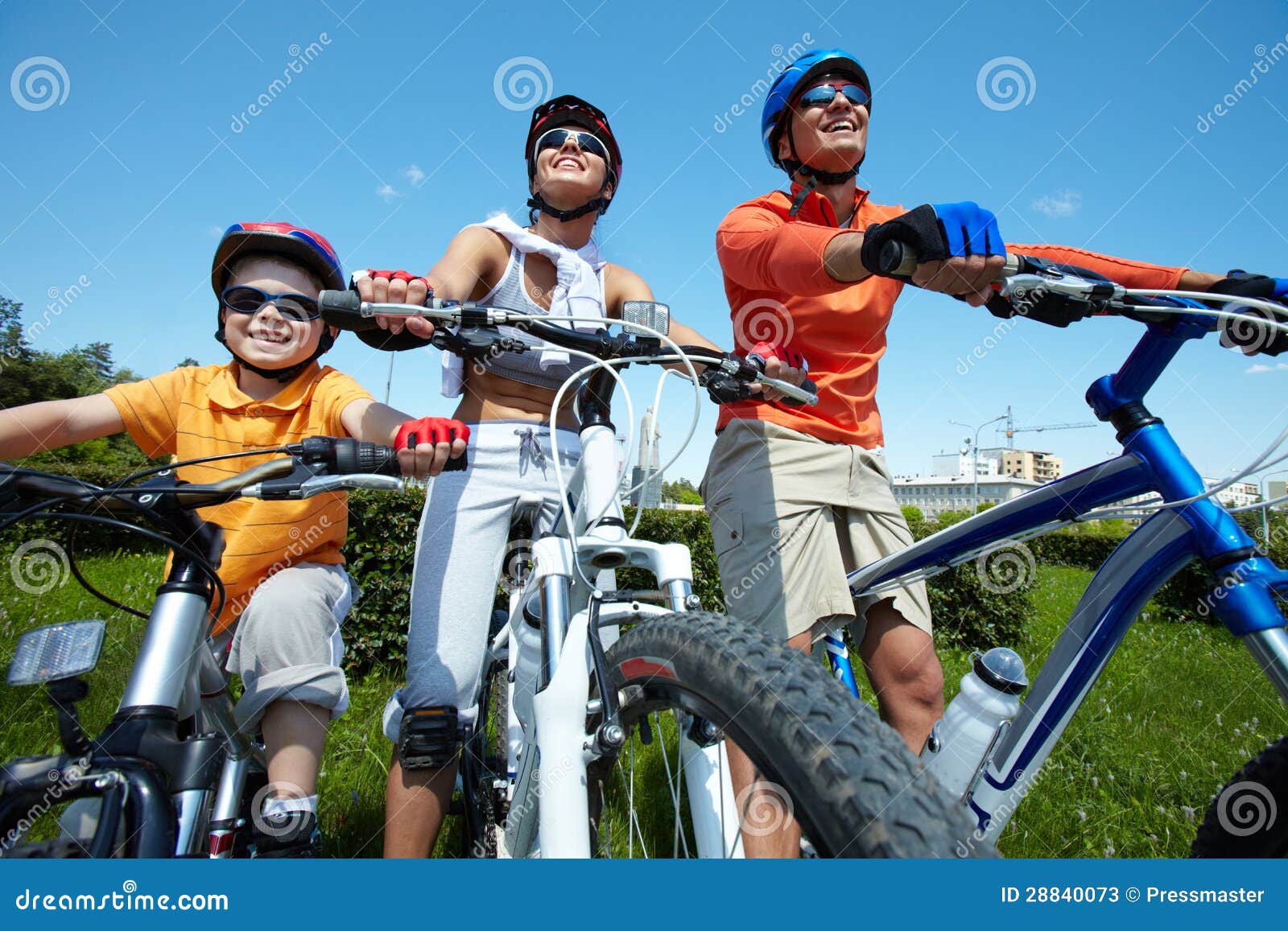 Personas de ciclo imagen de archivo. Imagen de afuera - 28840073