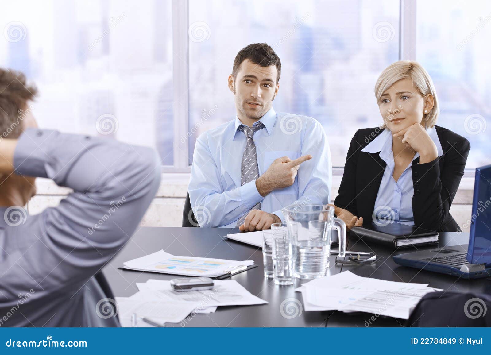 Persone Di Affari Nella Discussione Immagine Stock - Immagine di ...