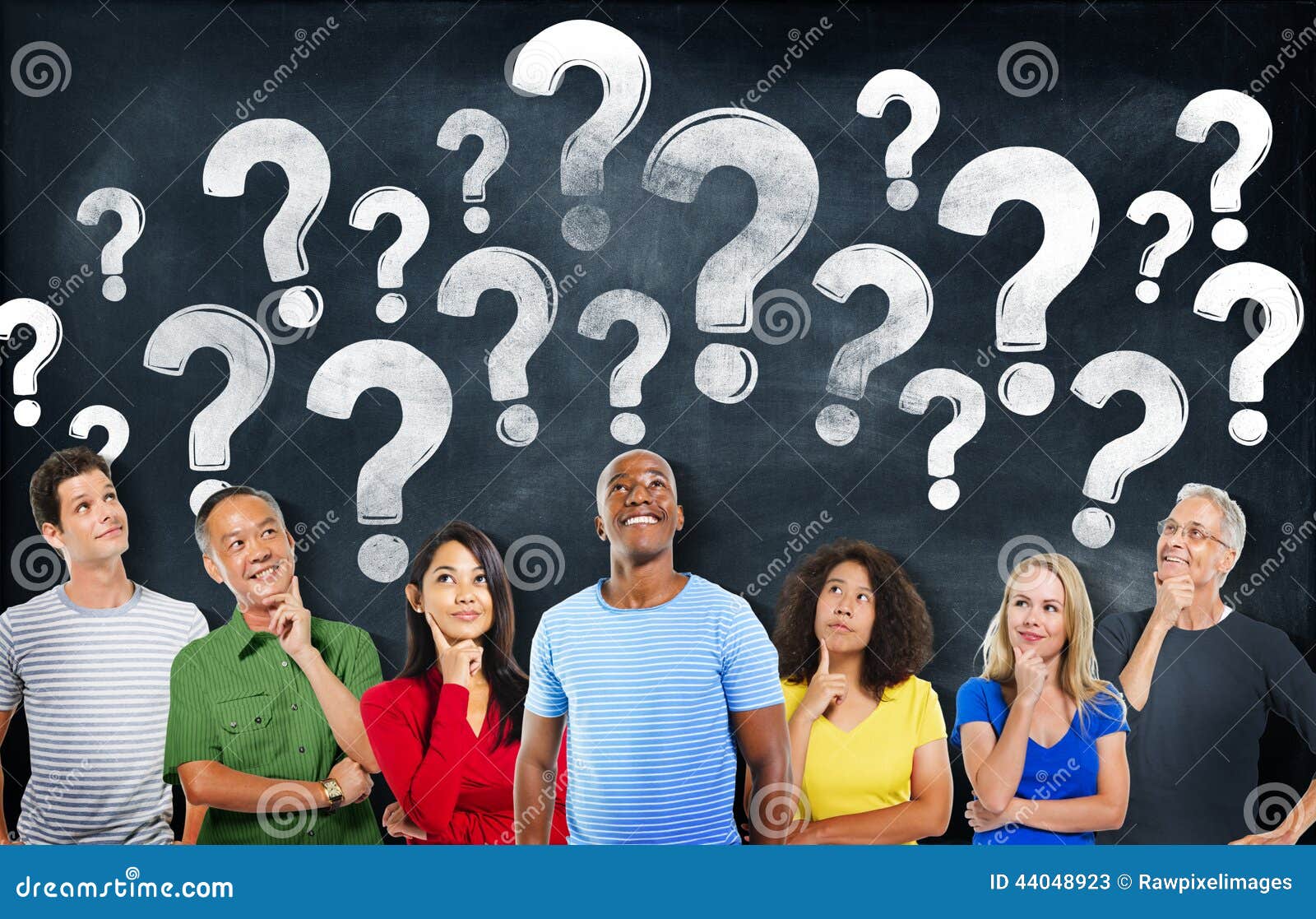 Personnes Diverses Pensant Et Points D'interrogation Image stock ...