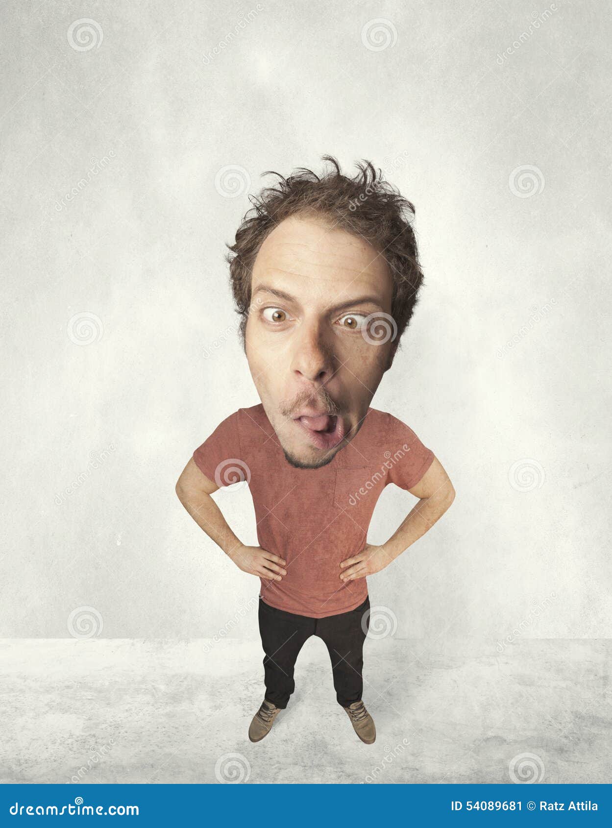 Persoon met groot hoofd stock afbeelding. Image of grappig - 54089681