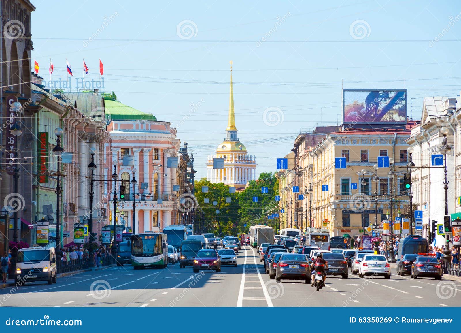 Perspectiva de Nevsky imagen de archivo editorial. Imagen de coche ...