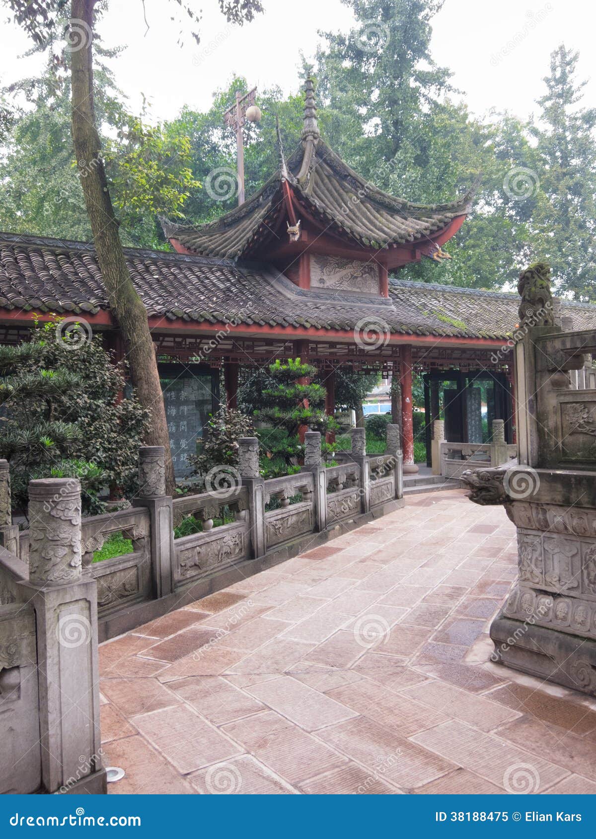 Perspective in Chinese Buddhist Monastery Stock Image - Image of ...