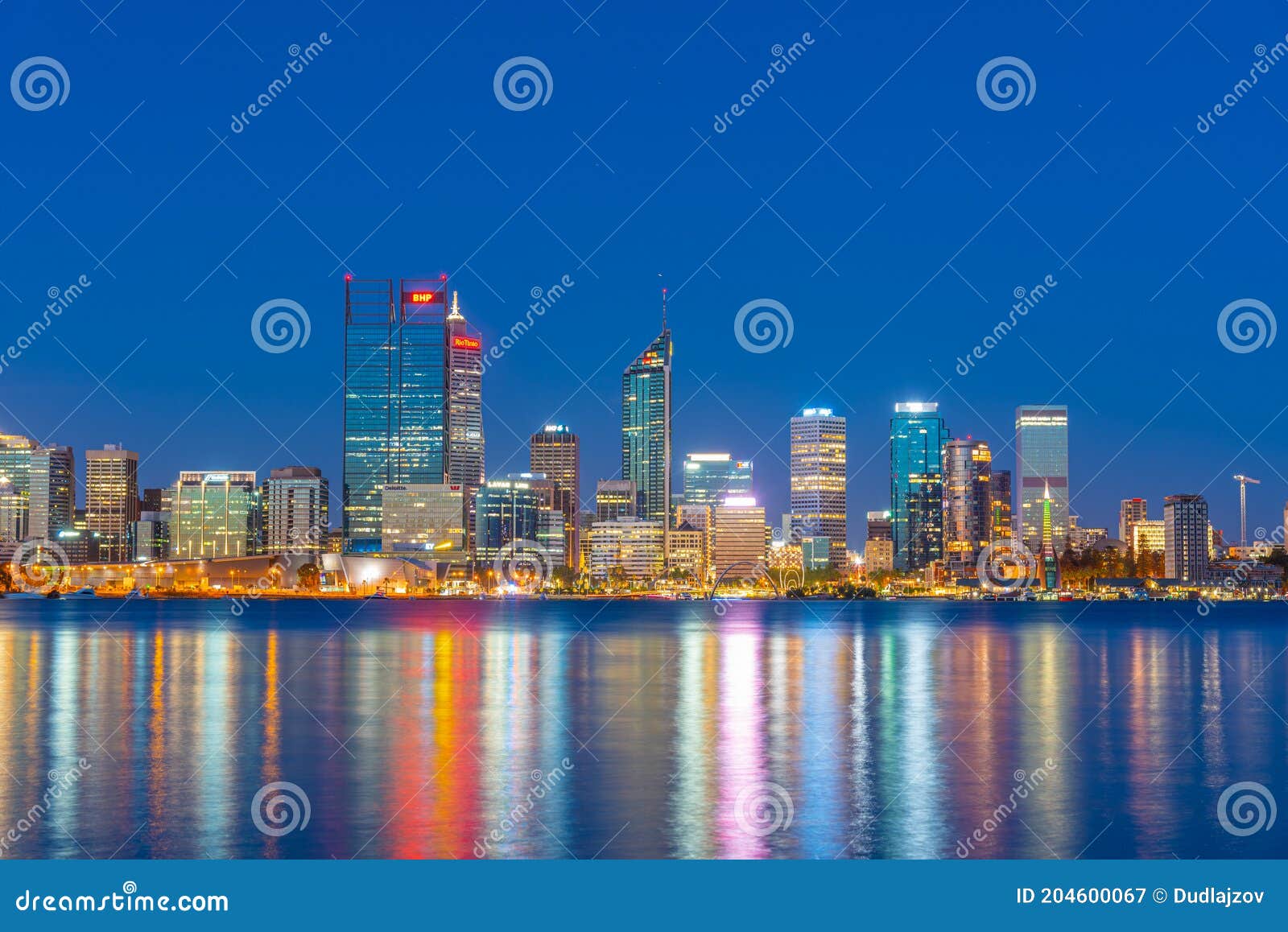 PERTH, AUSTRALIA, JANUARY 18, 2020: Night View of Perth Across Swan ...