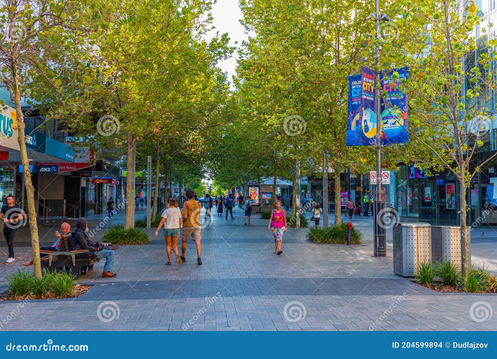 PERTH, AUSTRALIA, JANUARY 18, 2020: View of a Shopping Street in Perth ...