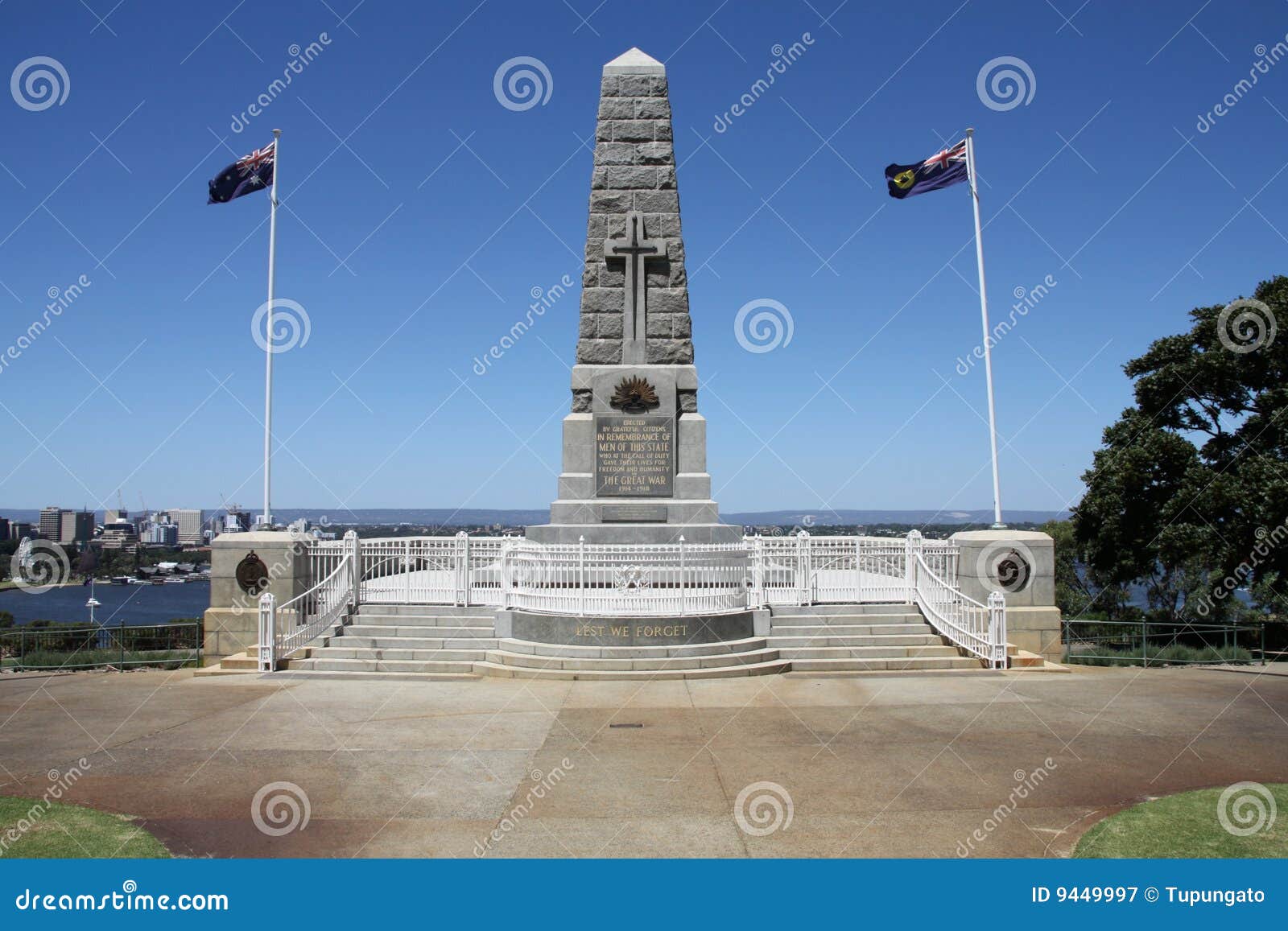 Perth monument editorial photography. Image of summertime - 9449997