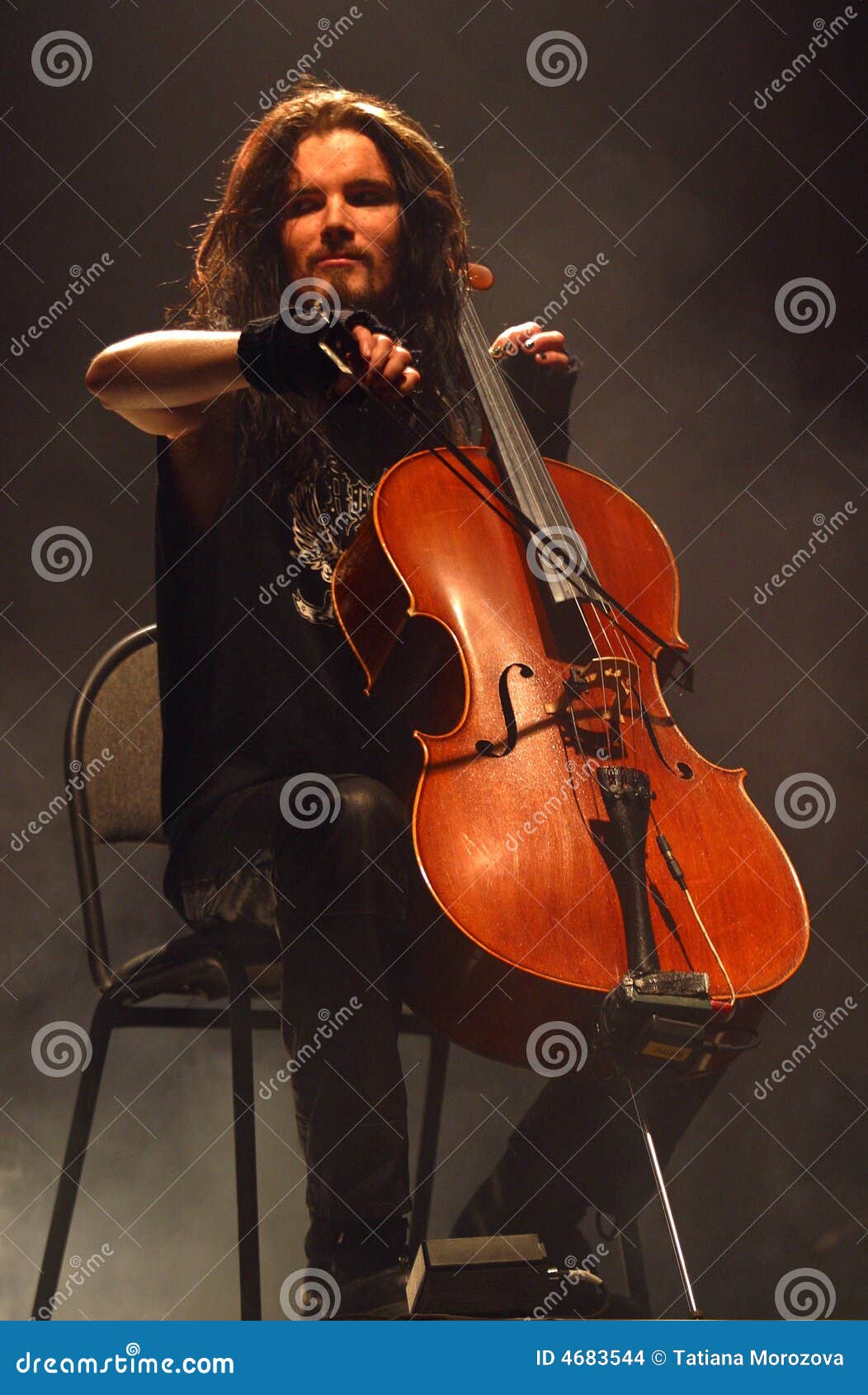 Perttu Kivilaakso editorial stock image. Image of violoncello - 4683544