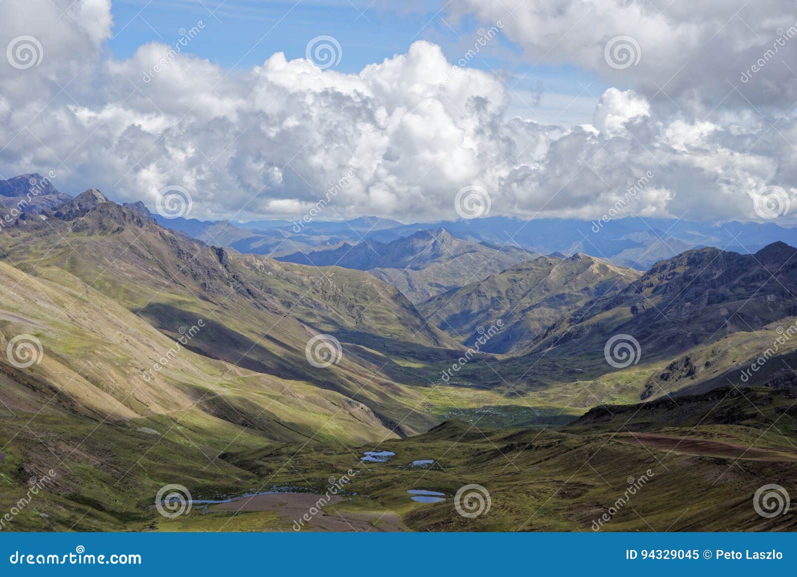Peru berg fotografering för bildbyråer. Bild av höjd - 94329045
