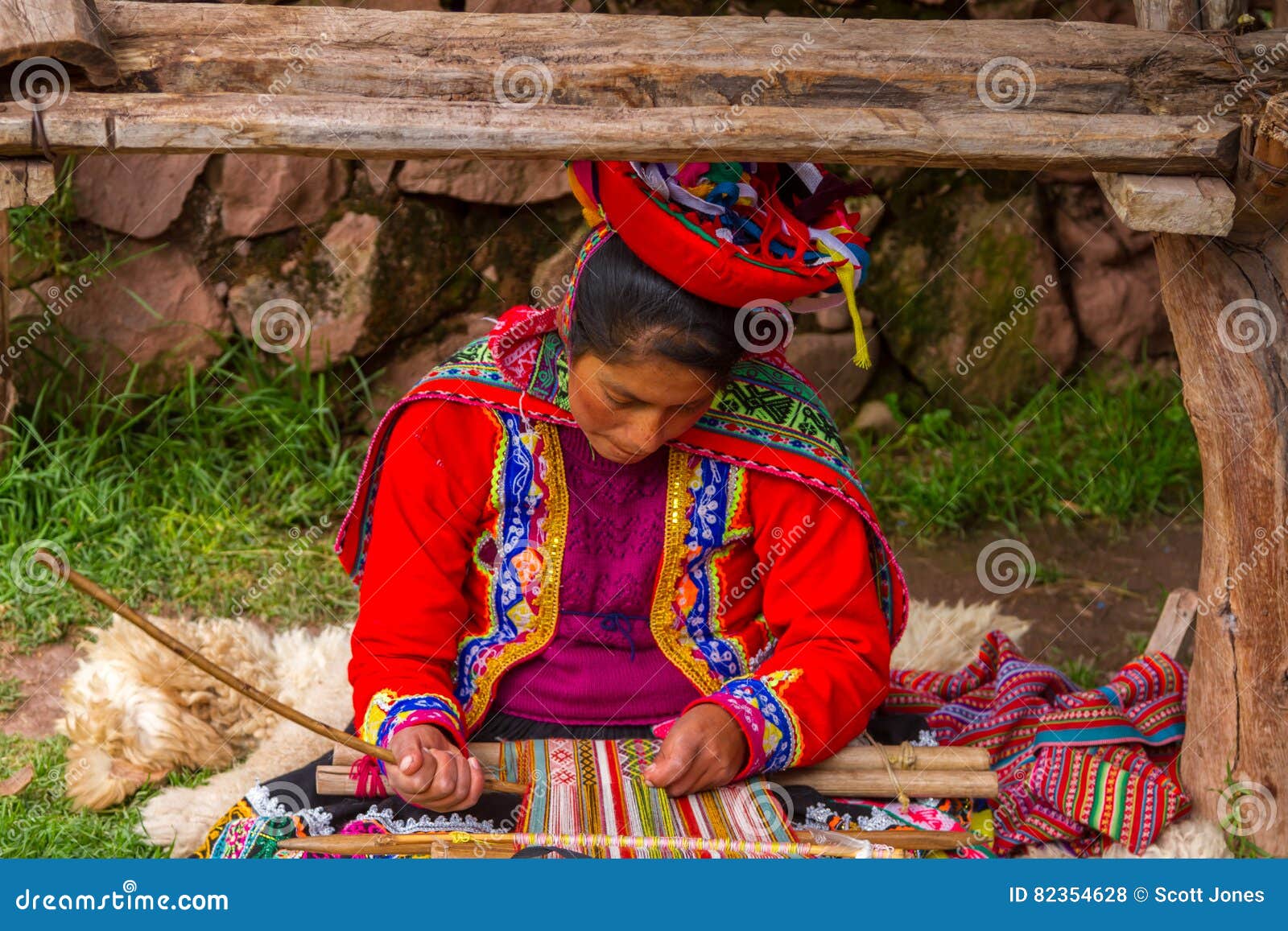 Peru Woman Weaving Blankets Editorial Stock Photo - Image of thread ...