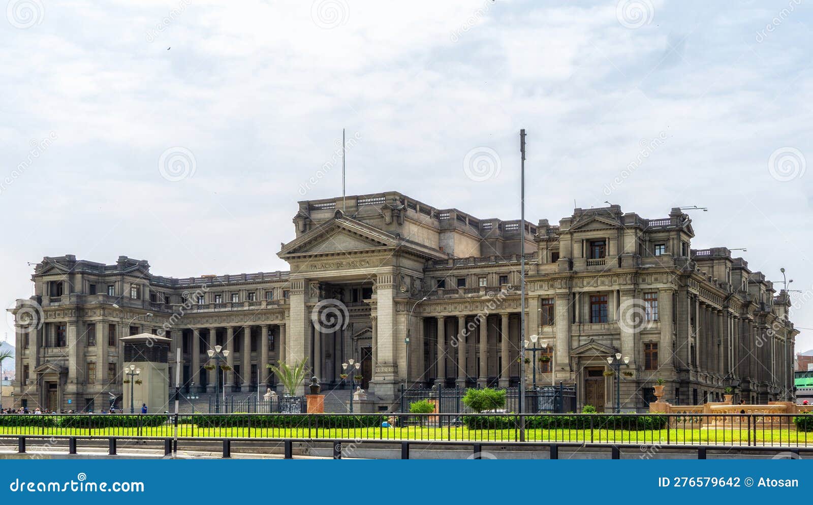 Peruvian Courthouse in Lima, Peru Editorial Photography - Image of ...