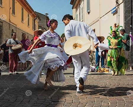Peruvian dancers editorial stock photo. Image of partner - 29458428